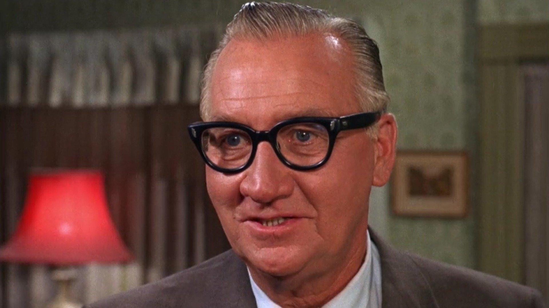 The Andy Griffith Show: Aunt Bee and the Lecturer