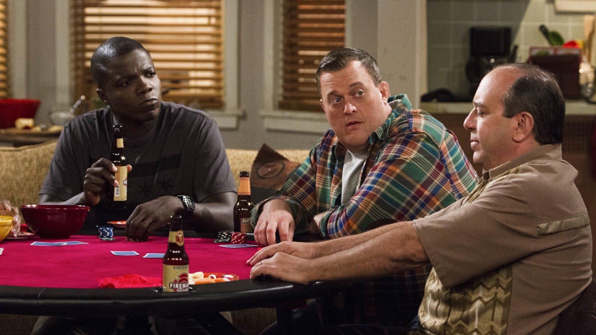 Mike & Molly: Poker in the Front, Looker in the Back