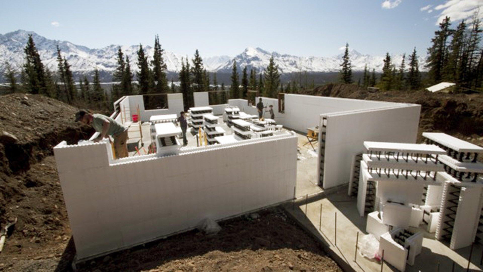 Building Alaska: The Race Is On: The Builders Set Their Course