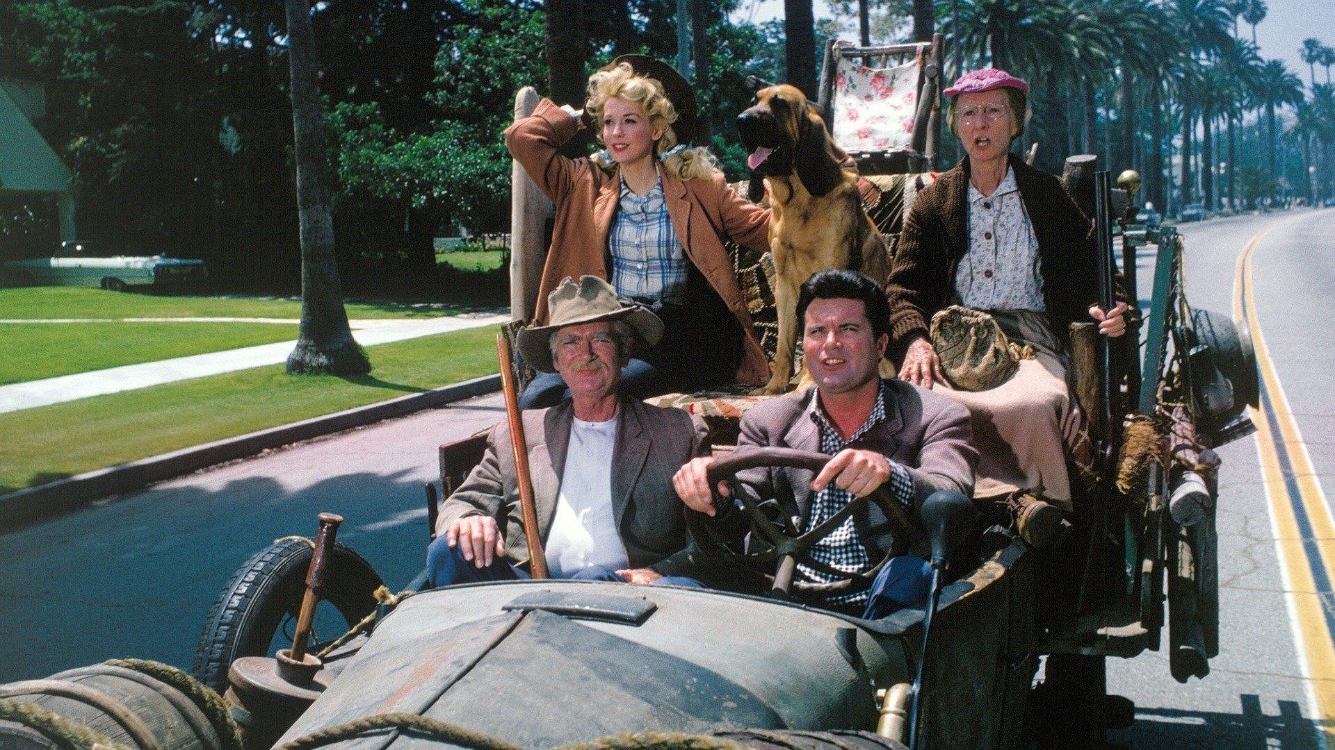 Watch The Beverly Hillbillies: S7E6 - Granny Goes to Hooterville on ...