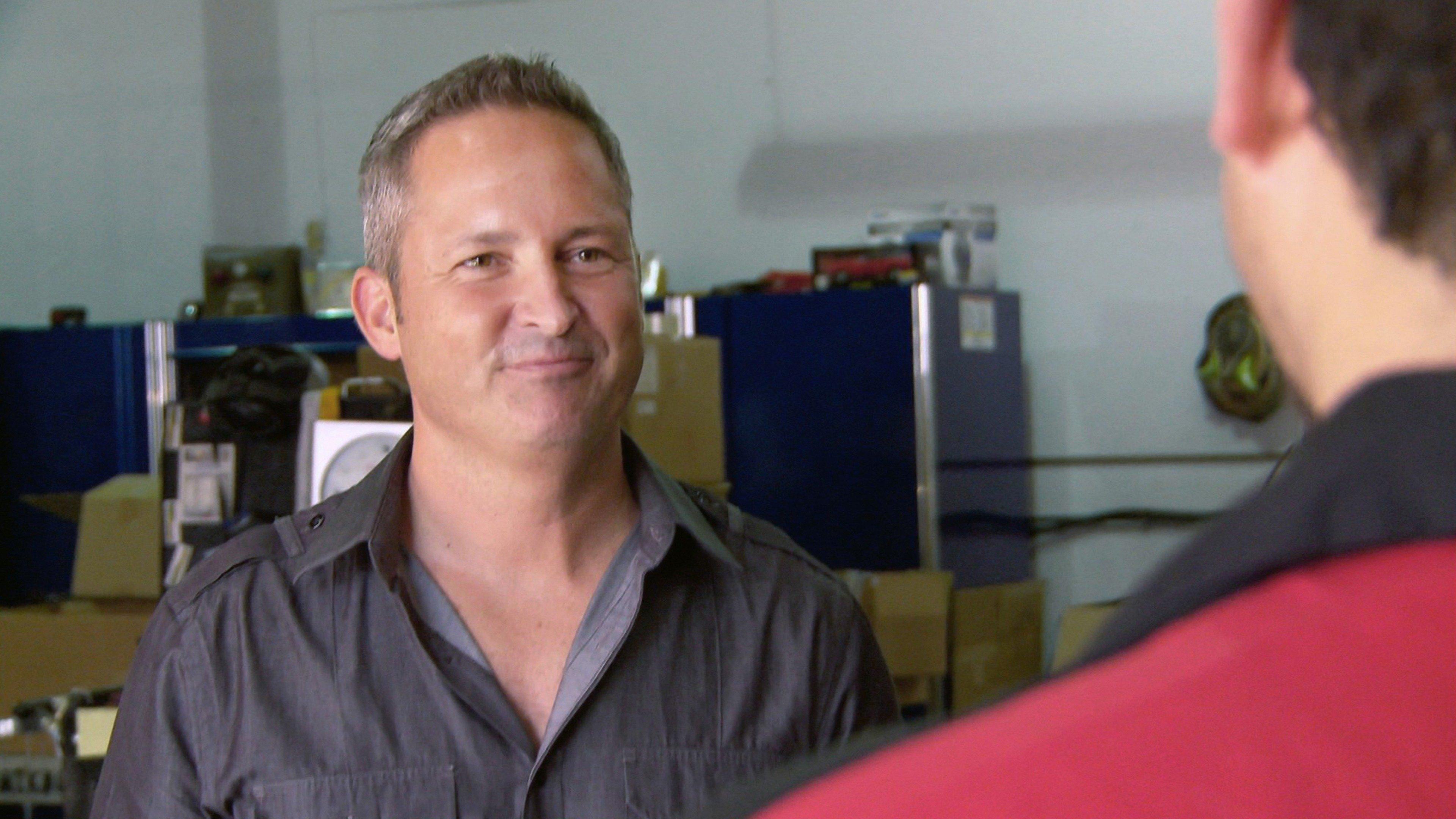 Counting Cars: Pimp My Bus