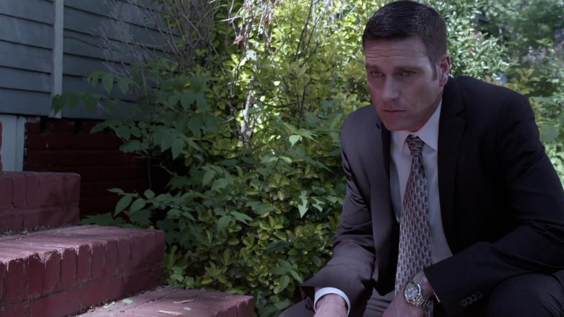 Watch Homicide Hunter: Lt. Joe Kenda: S4E5 - Poker Face on Philo (Free Trial)