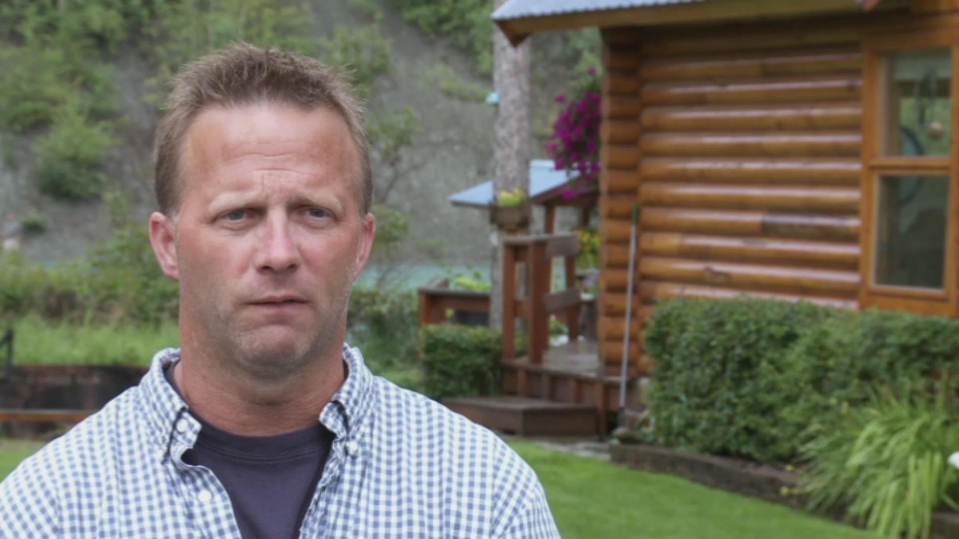 Watch Buying Alaska: S3E15 - Glacier River Homes on Philo (Free Trial)
