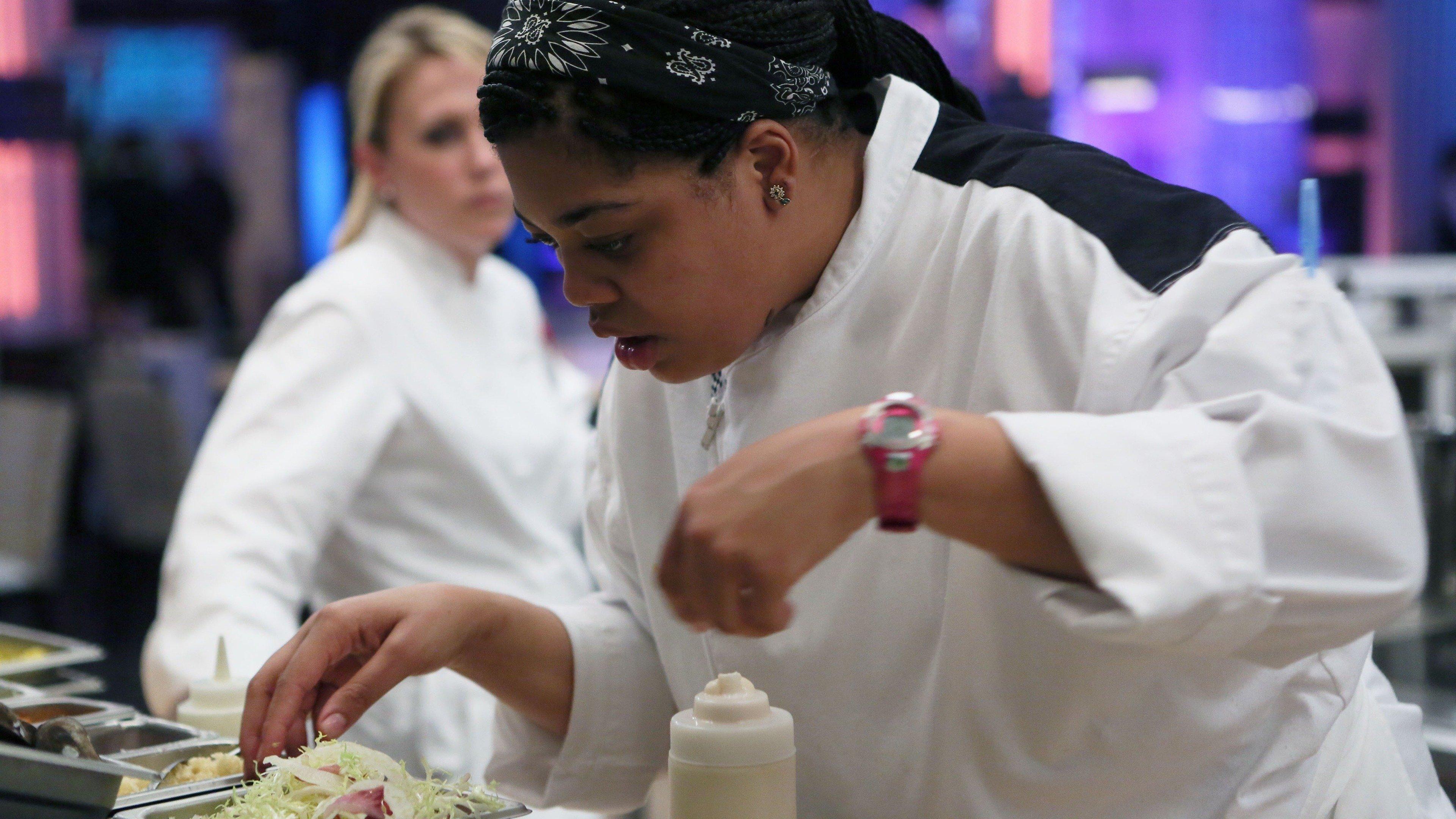 Hell's Kitchen: Four Chefs Compete