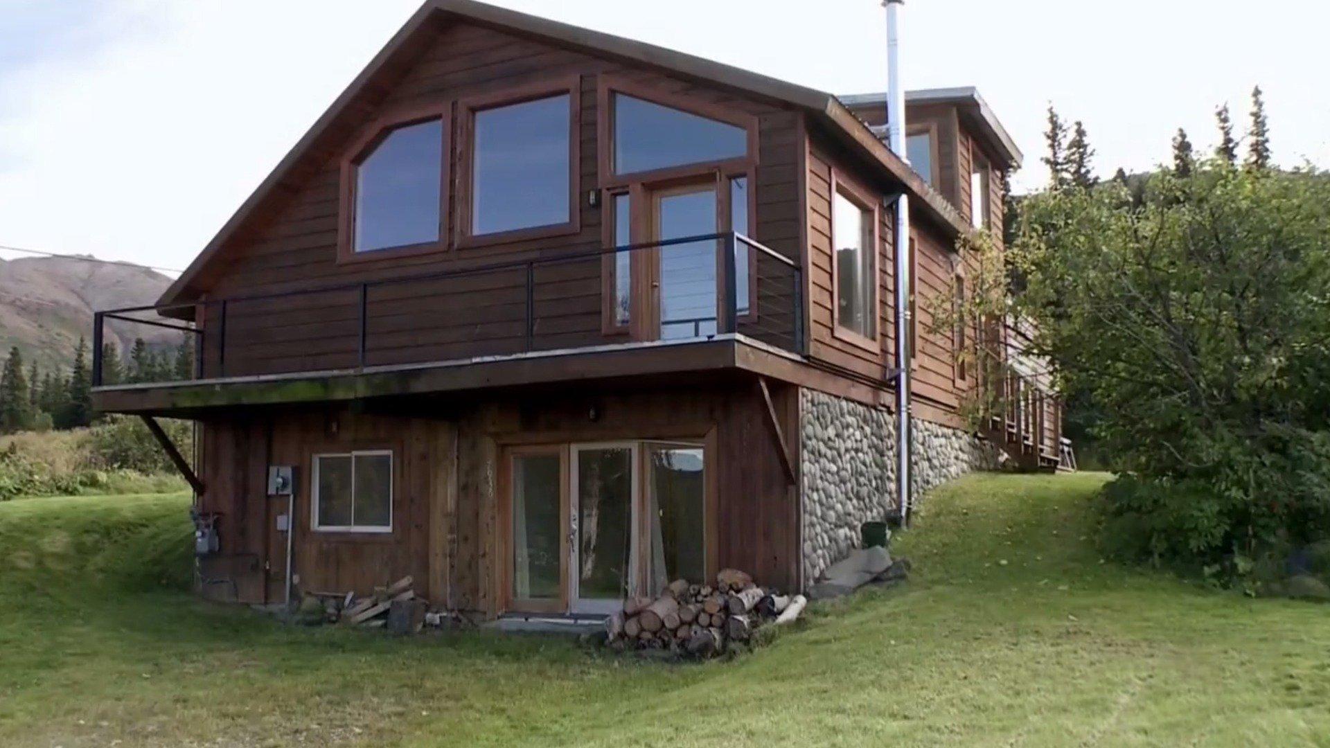 Buying Alaska: Frontier City