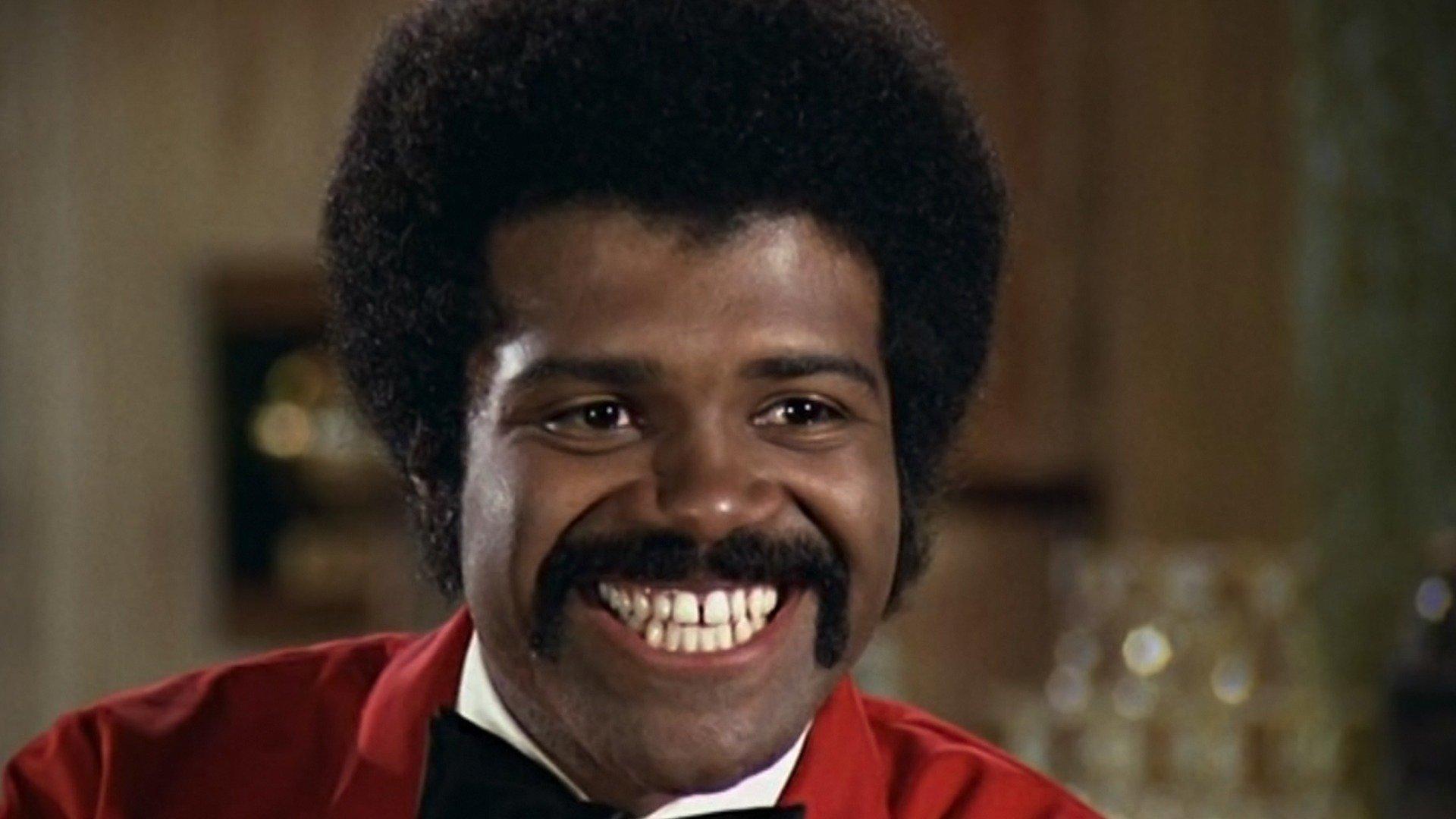 The Love Boat: Help, Murder; Isaac the Groupie; Mr. Popularity