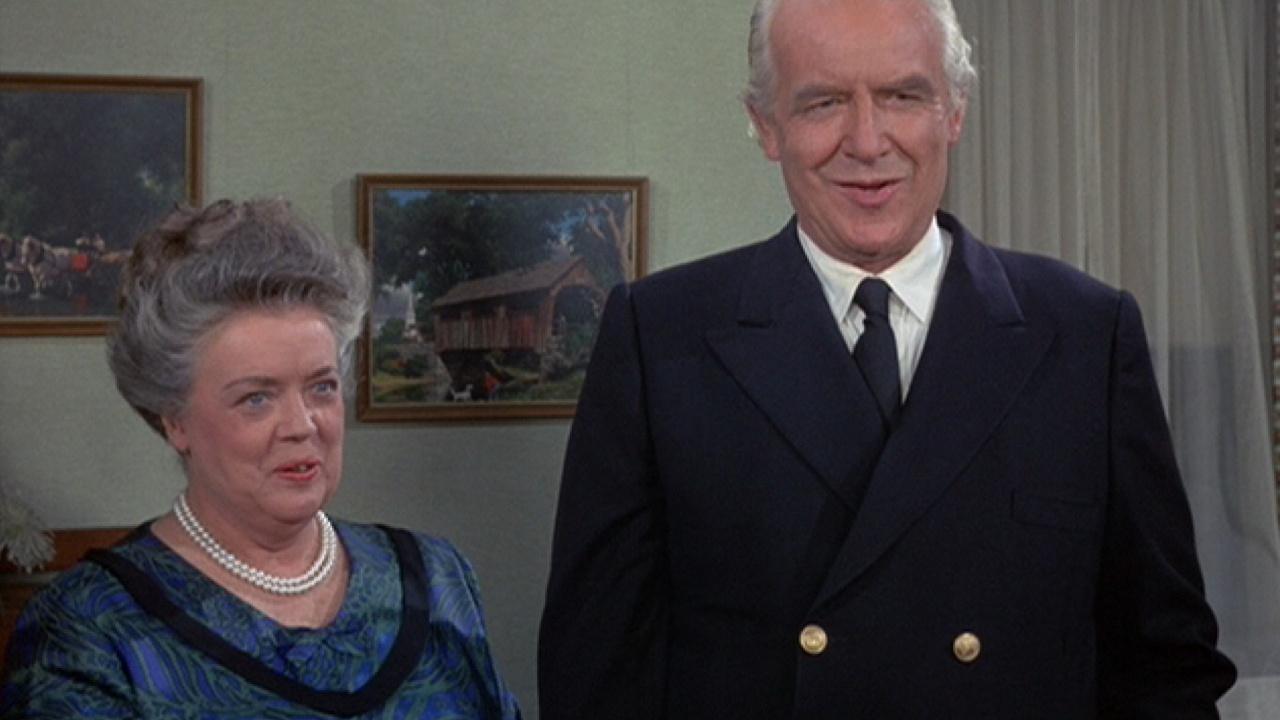 Mayberry R.F.D.: Aunt Bee and the Captain