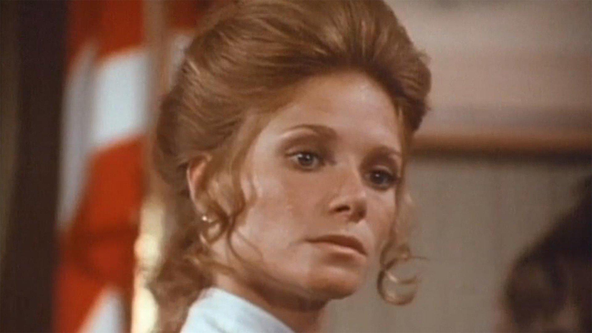 Men From Shiloh: Lady at the Bar