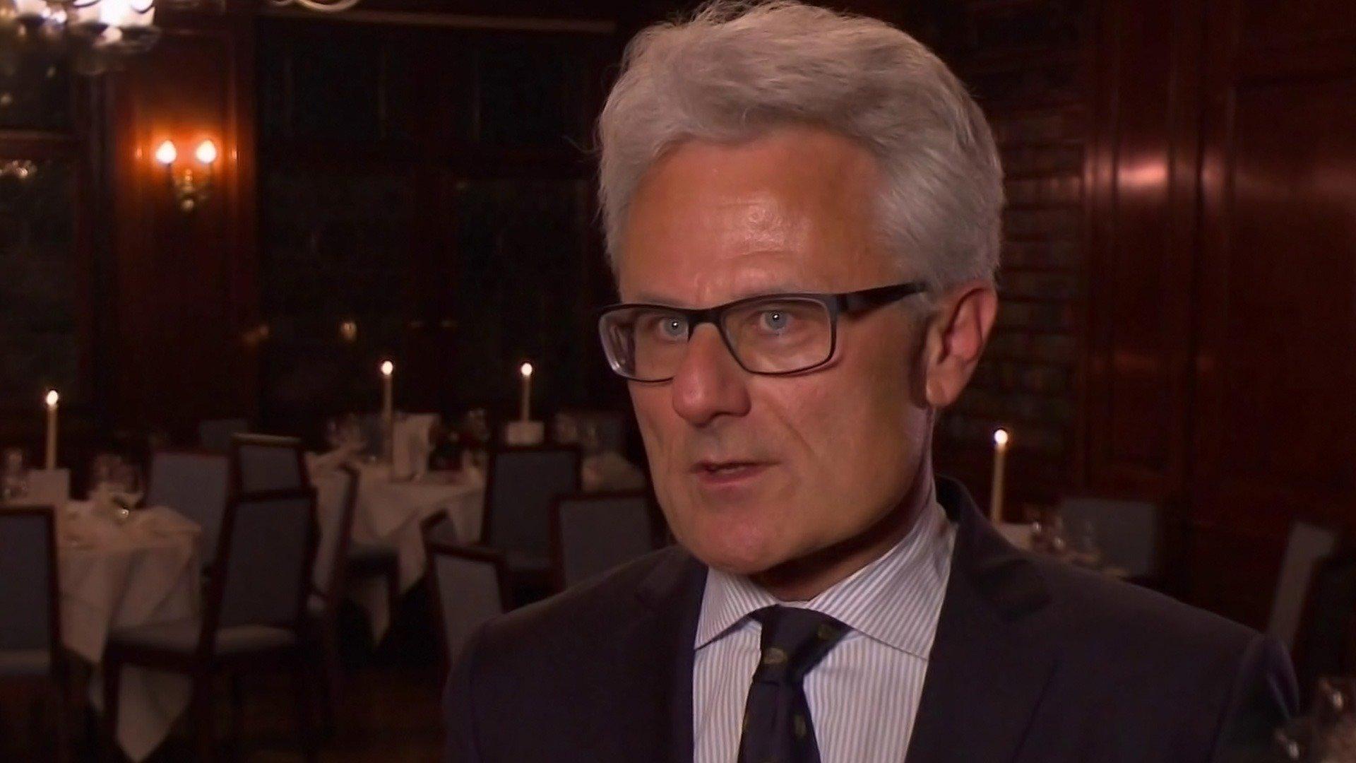 Bizarre Foods: Delicious Destinations: Zurich