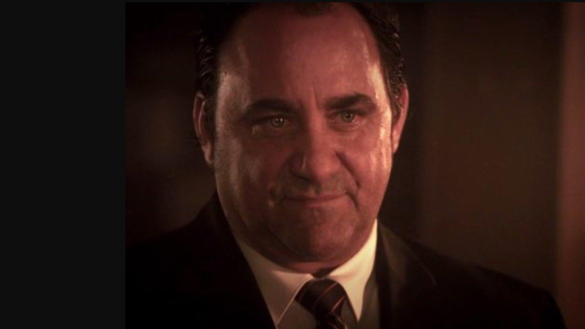 Watch Mysteries at the Hotel: S1E2 - Vampire Outbreak; American Traitor ...