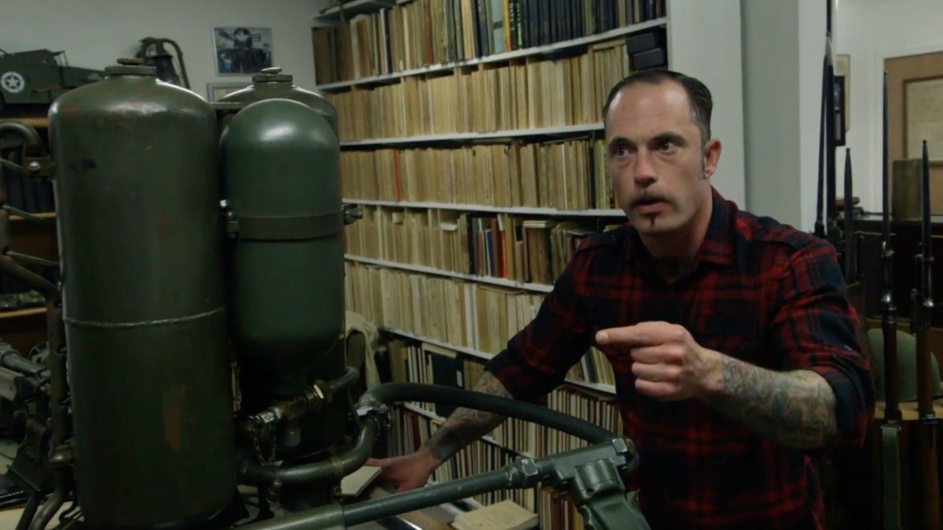 The Weapon Hunter: Flamethrowers