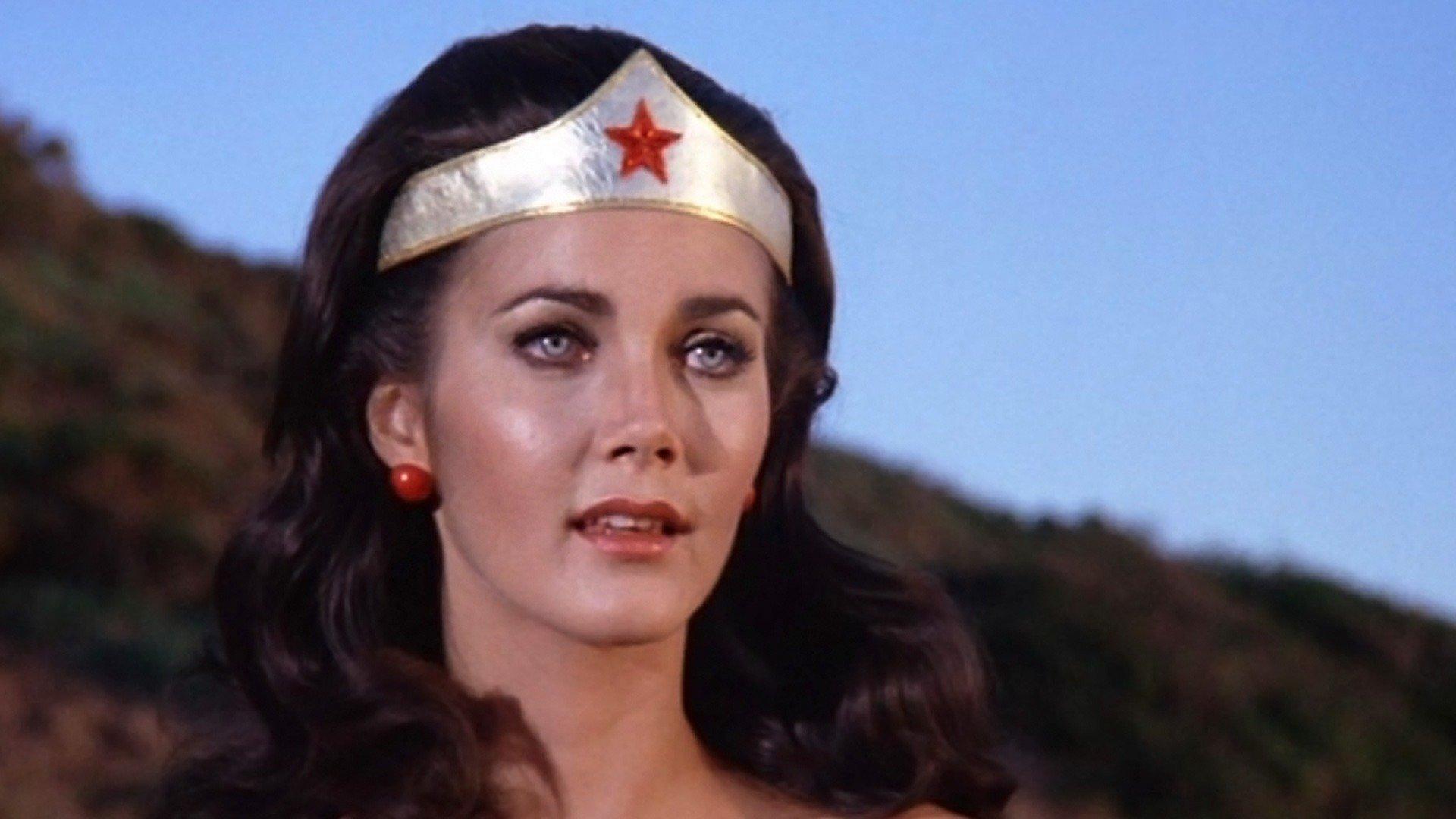 Watch Wonder Woman: S1E11 - Formula 407 on Philo (Free Trial)