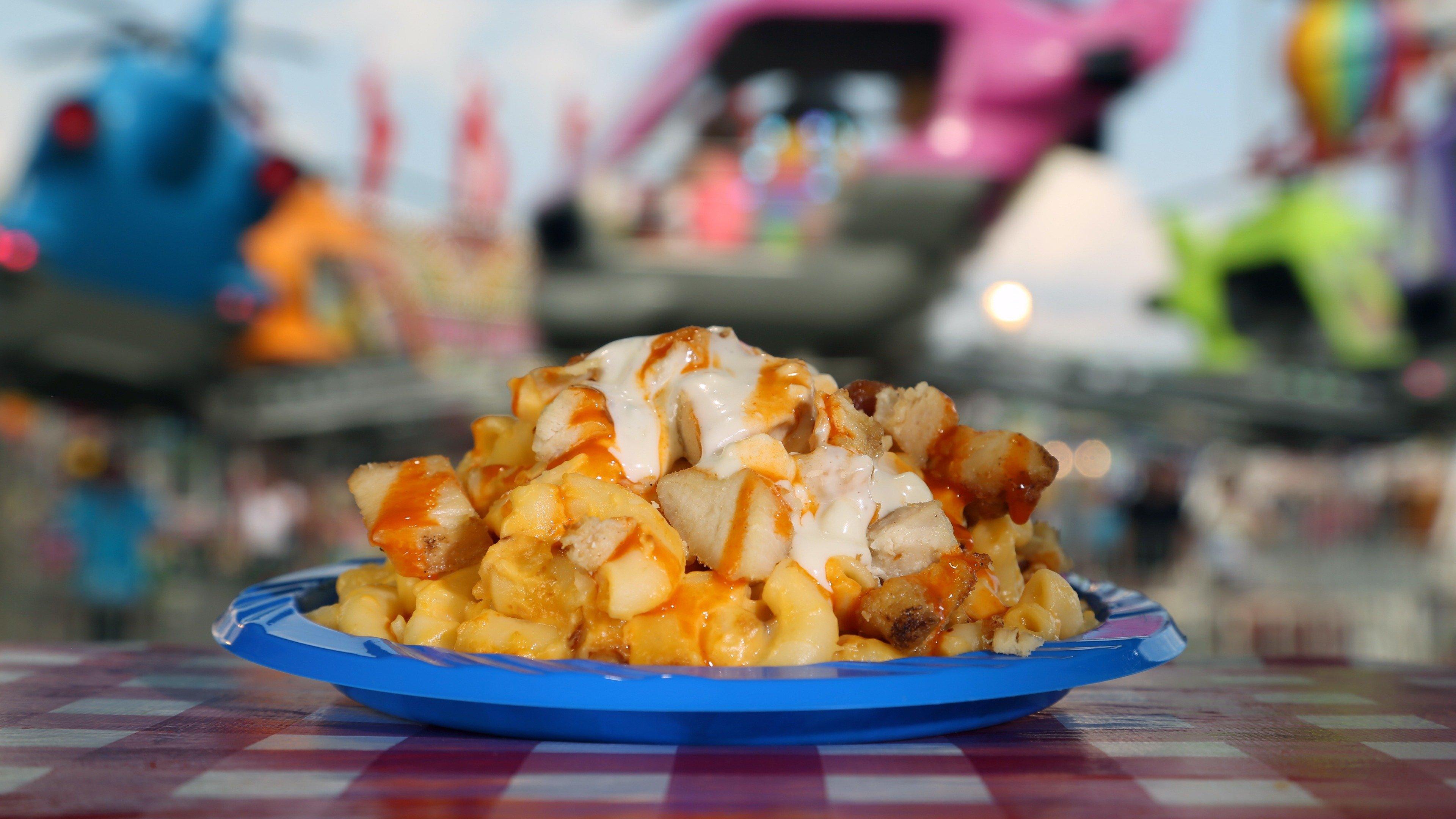 Carnival Eats: Mac and Cheese and Monster Meat