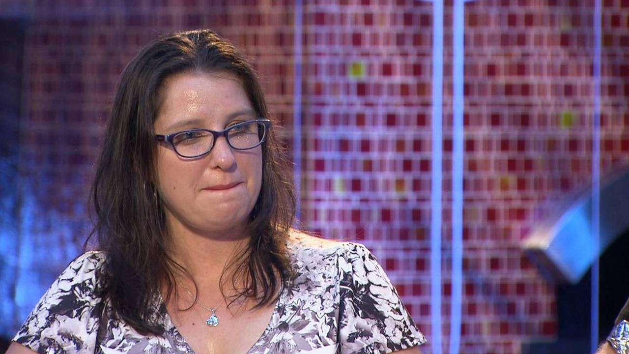 Watch Hell's Kitchen: S16E1 - When the Wall Comes Tumbling Down on Philo (Free Trial)