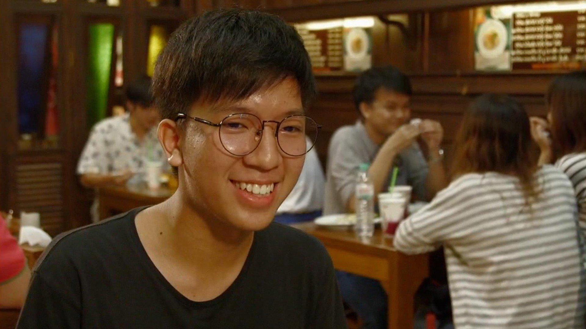 Watch Bizarre Foods: Delicious Destinations: S4E6 - Bangkok on Philo ...