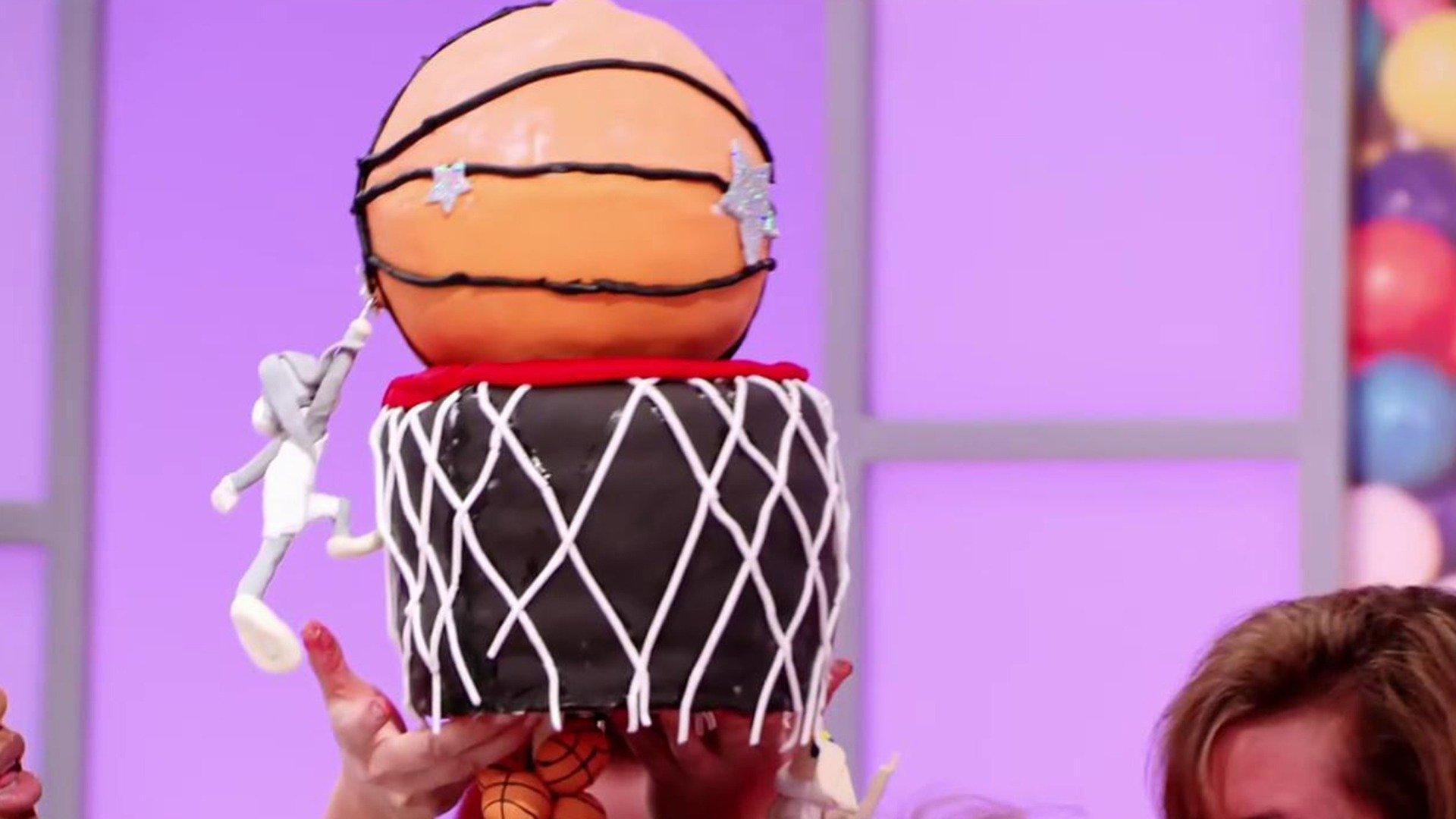 Cake Wars: Space Jam