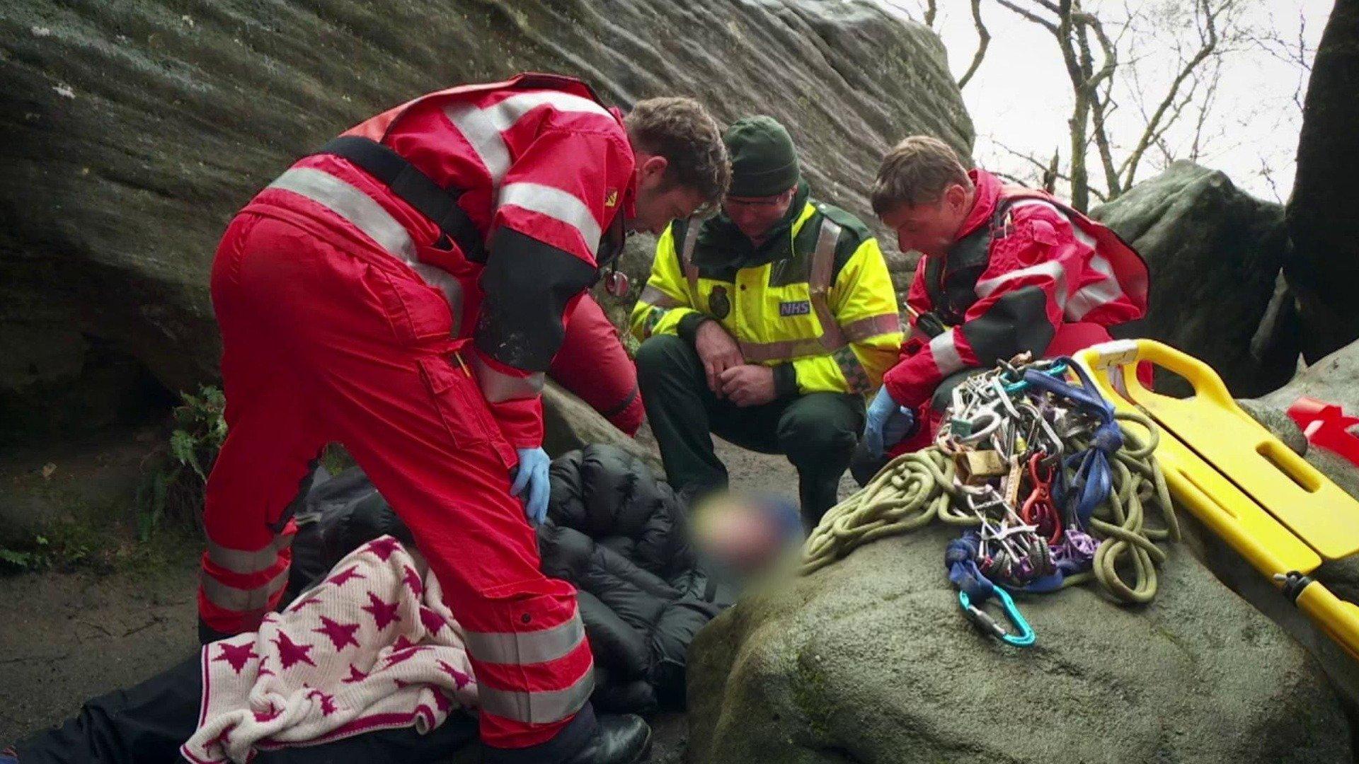 Watch Helicopter ER: S1E4 - Victims Falling, or Falling Victim? on ...