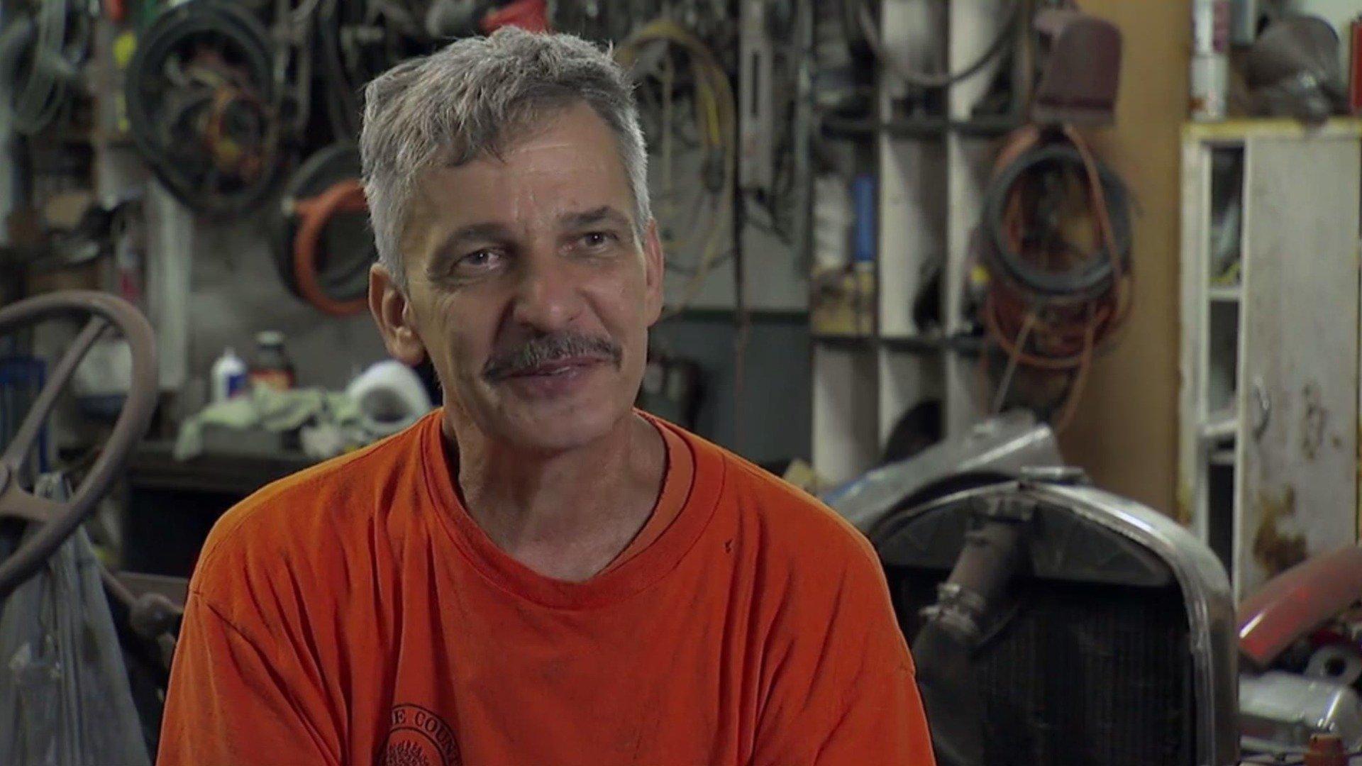 Watch American Pickers: S16E15 - Catch-32 on Philo (Free Trial)