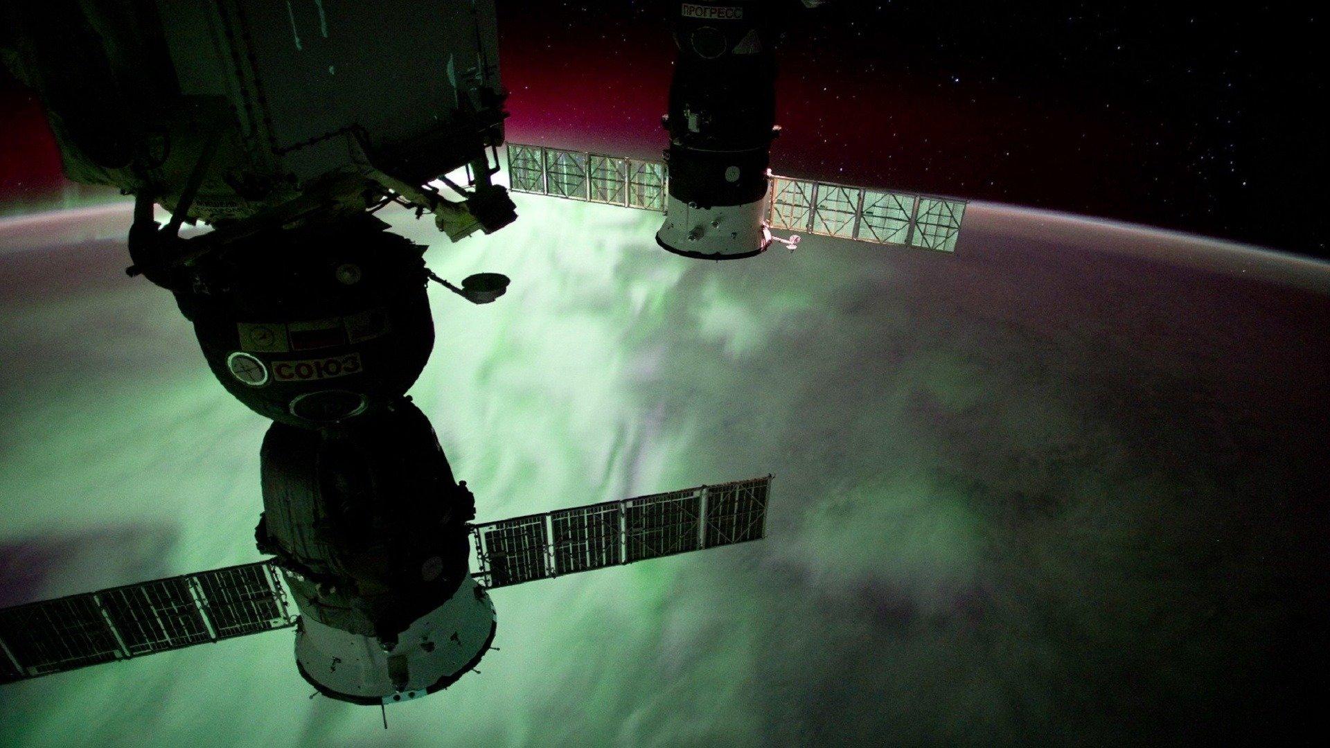 Cosmic Journeys: Super Hurricanes