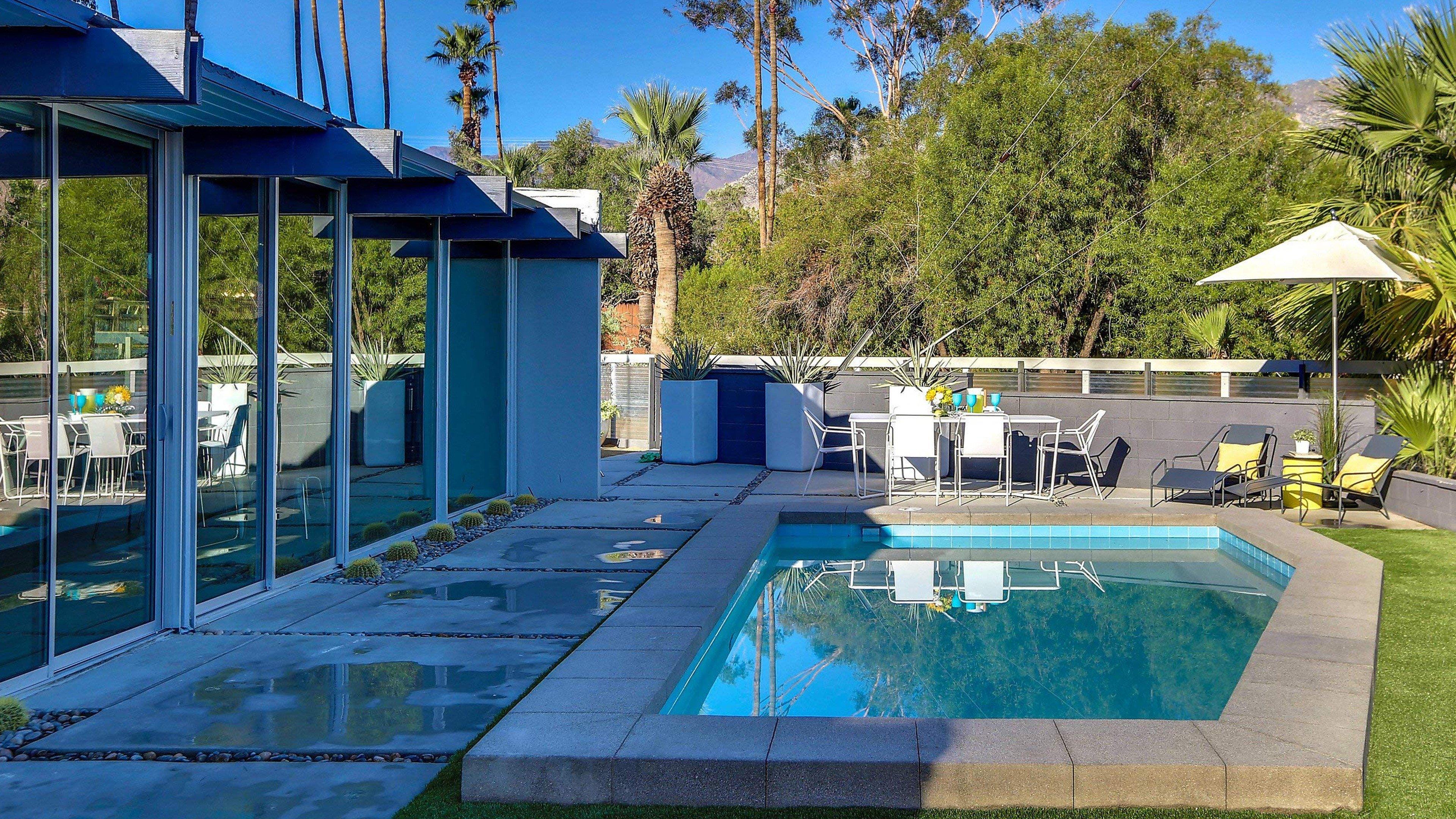 Desert Flippers: A Pool With a View
