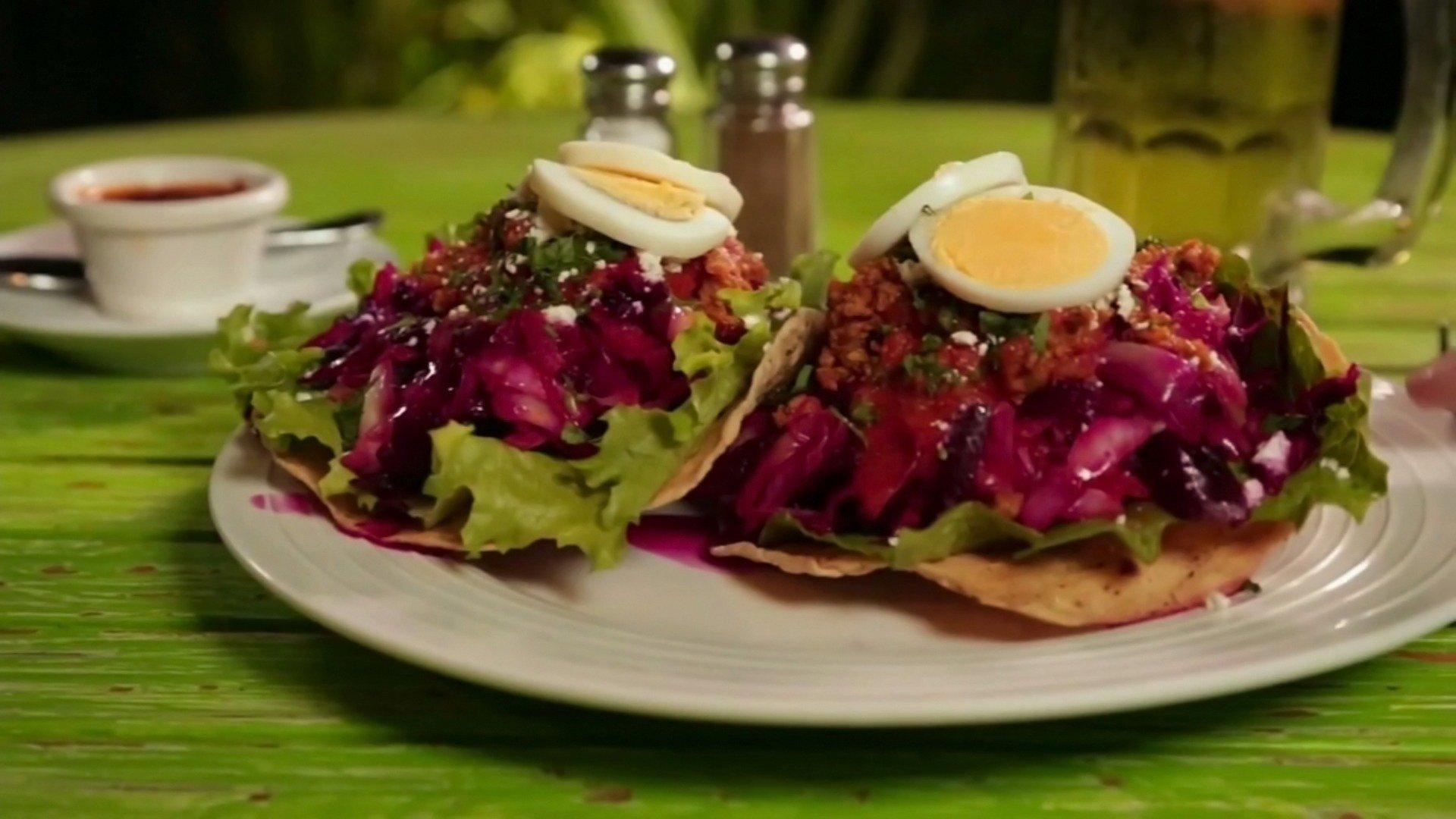 Watch Bizarre Foods: Delicious Destinations: S6E9 - Antigua Guatemala ...