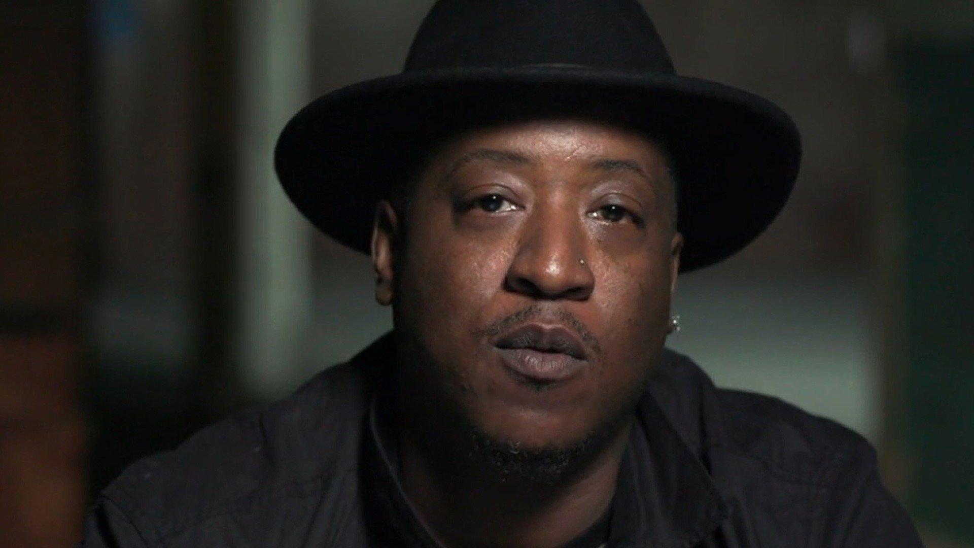 Watch Who Killed Tupac?: S1E4 - Devil in a Red Suit on Philo (Free Trial)