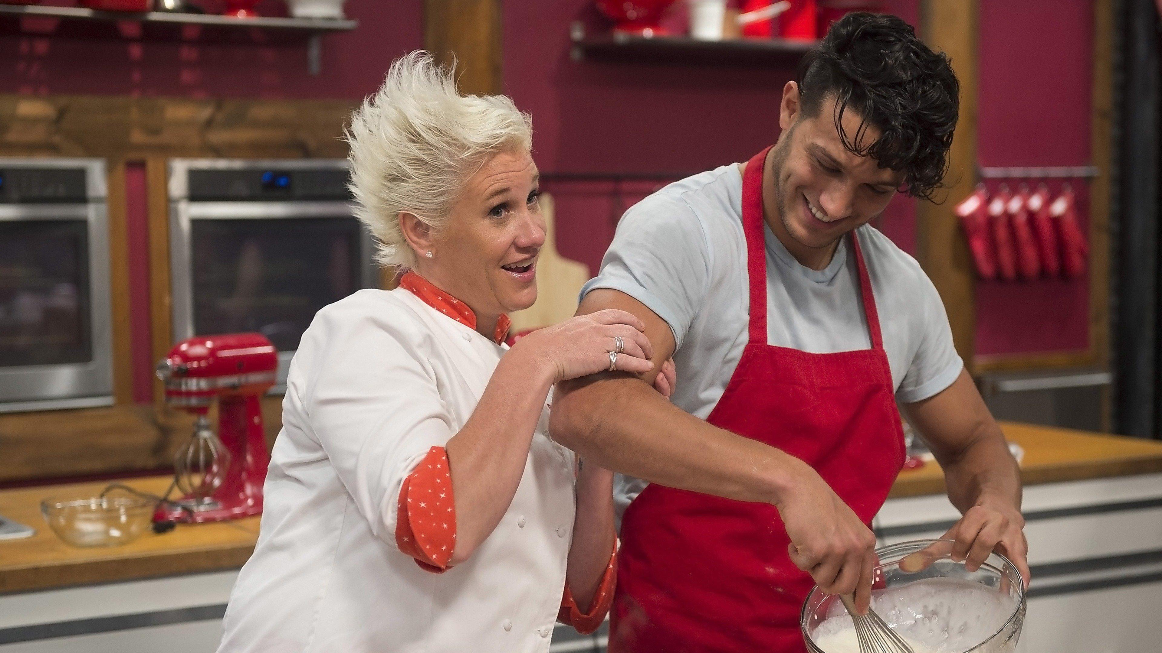 Worst Cooks in America: Sweets for My Sweetie