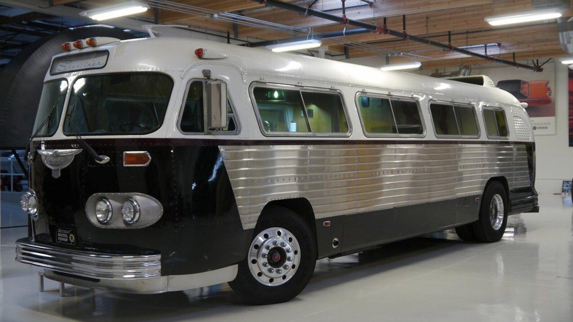 Extreme RVs: Fit for a King
