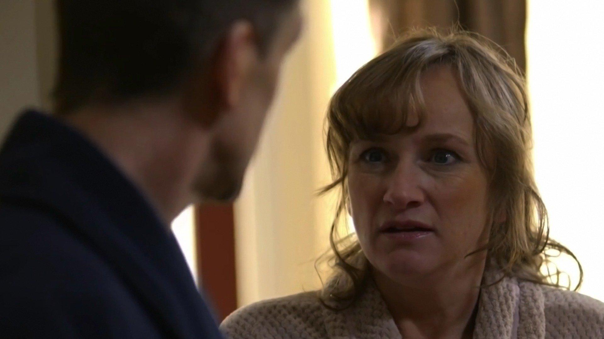 Watch The Killer Beside Me: S1E6 - Living a Lie on Philo (Free Trial)