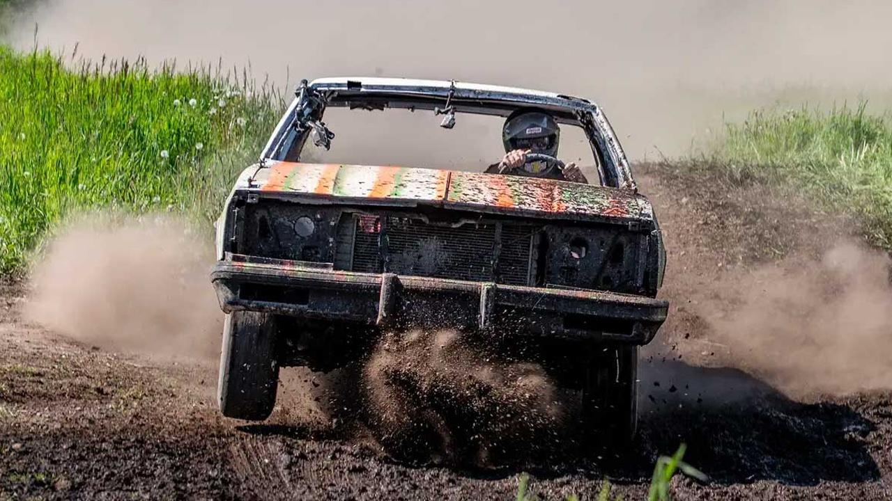 Watch Roadkill: S4E5 - Automotive Cliff Diving on Philo (Free Trial)