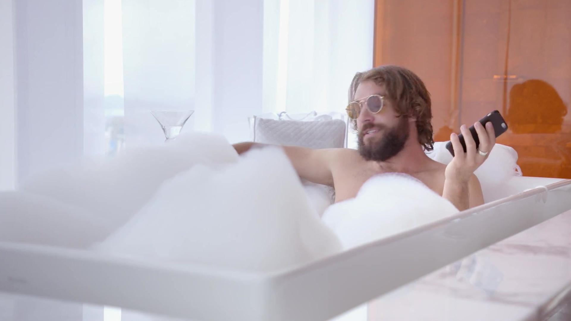 Basic Versus Baller: Travel at Any Cost: The Thriving Traditions of Taipei