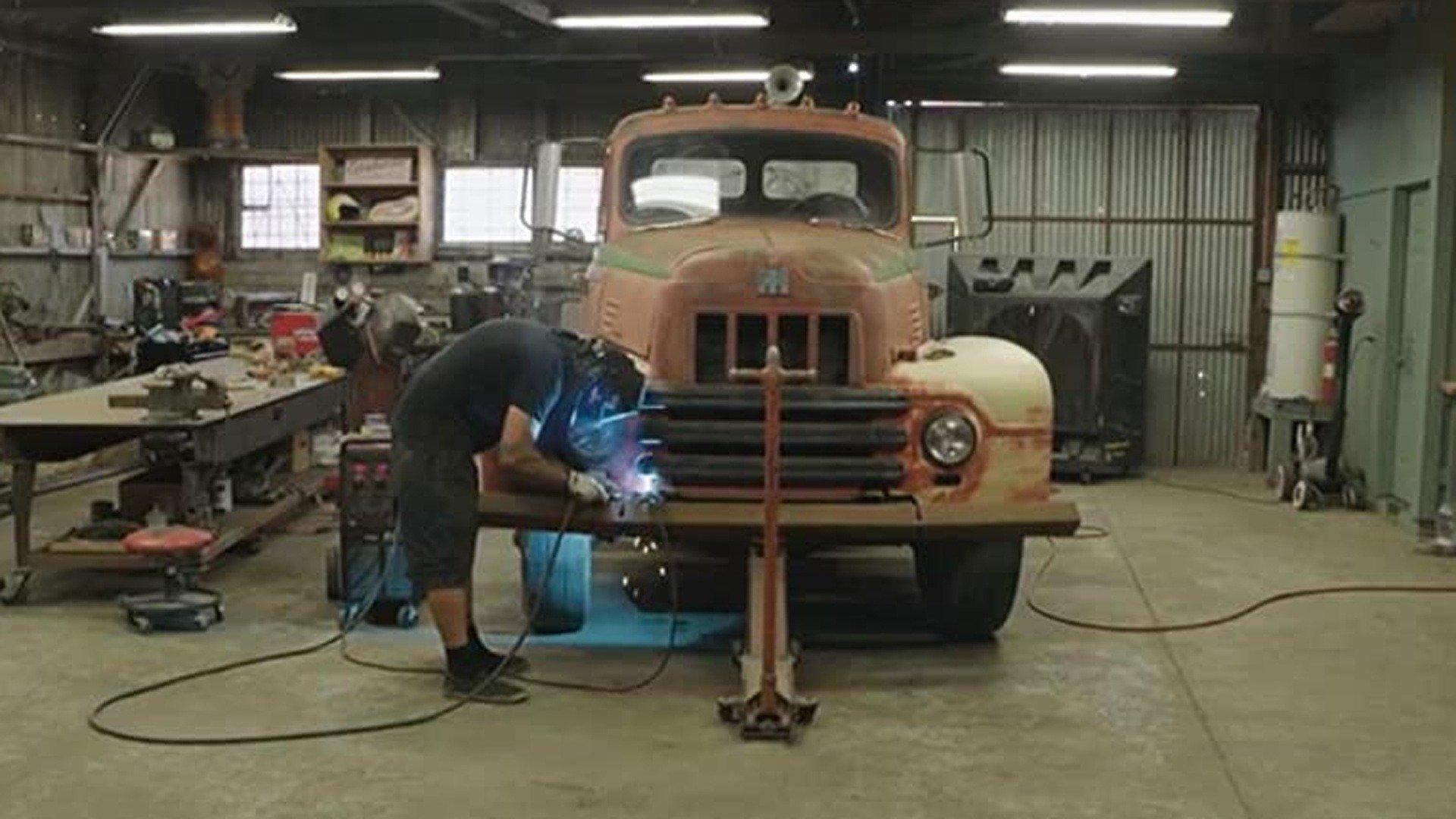 Full Custom Garage: Big Red