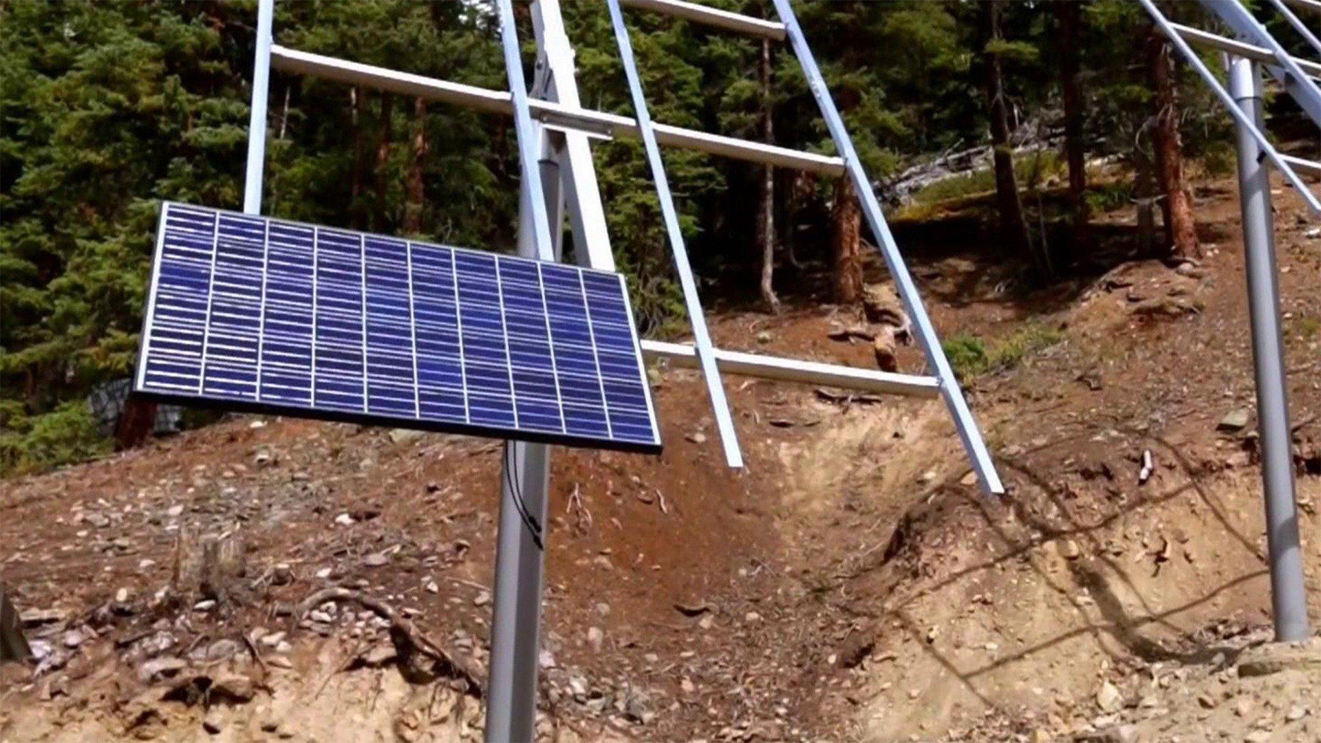 Building Off the Grid: High Altitude Hideout