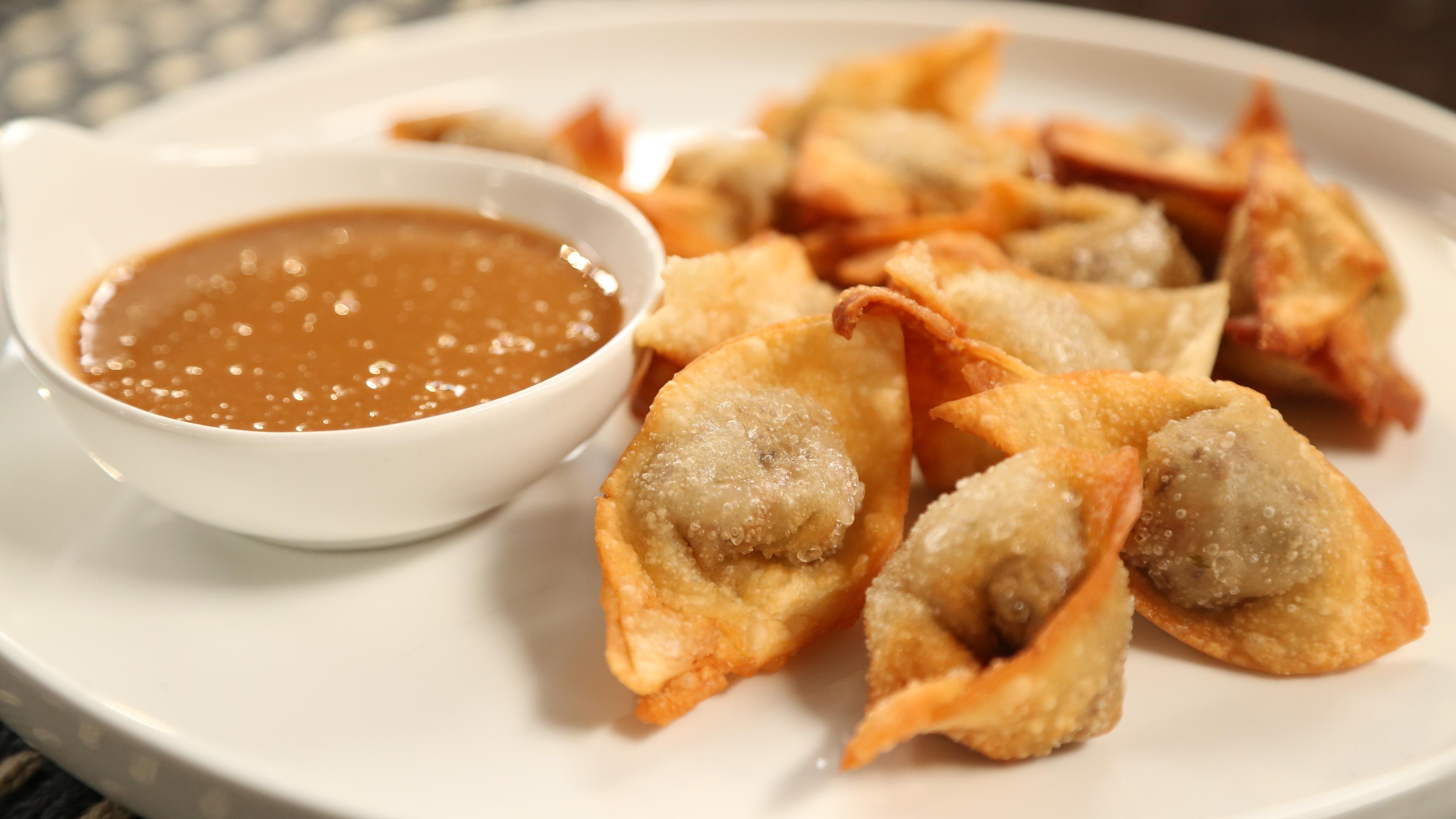 Watch Just Eats With Chef JJ: S1E2 - Delicious on Philo (Free Trial)