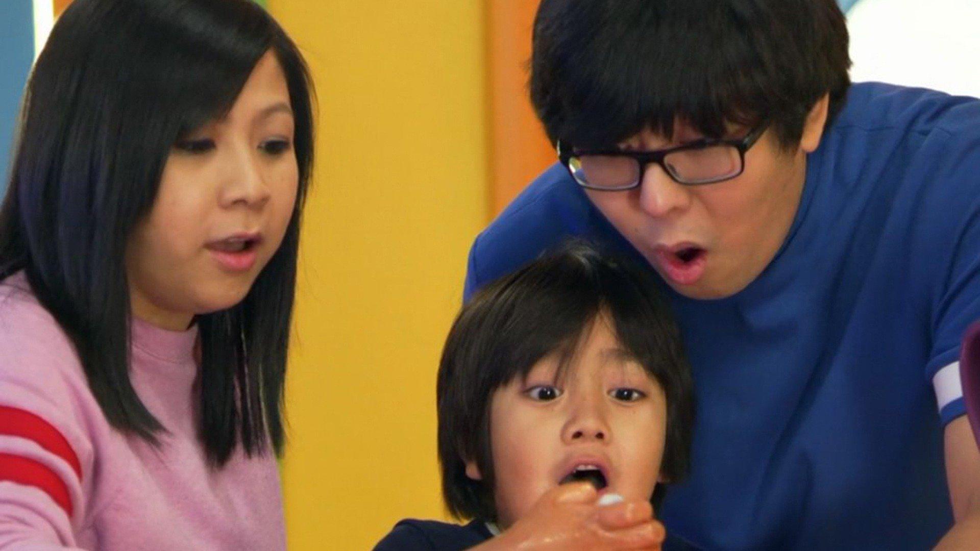 Watch Ryan's Mystery Playdate: S1E2 - Ryan's Kick-Flipping Playdate ...