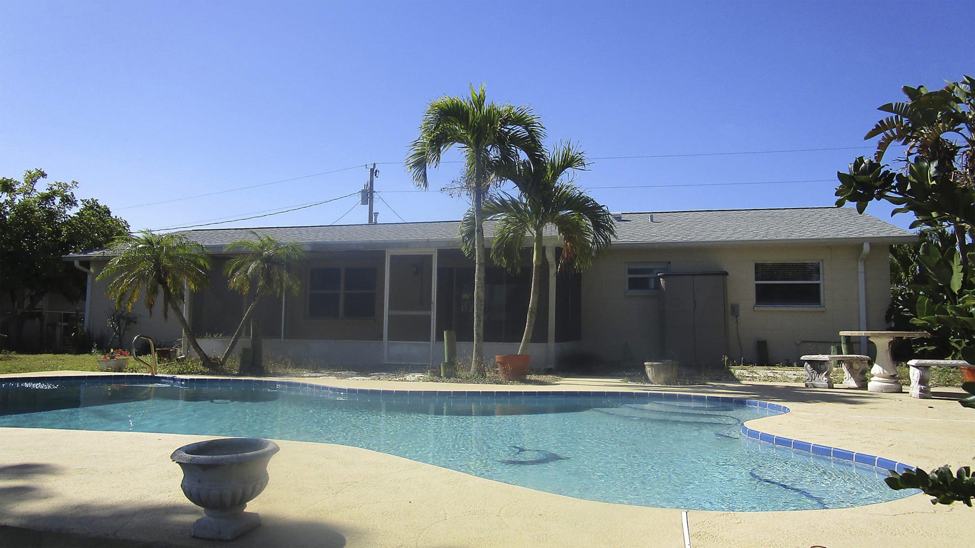 Island Life: Cramped Quarters on Merritt Island