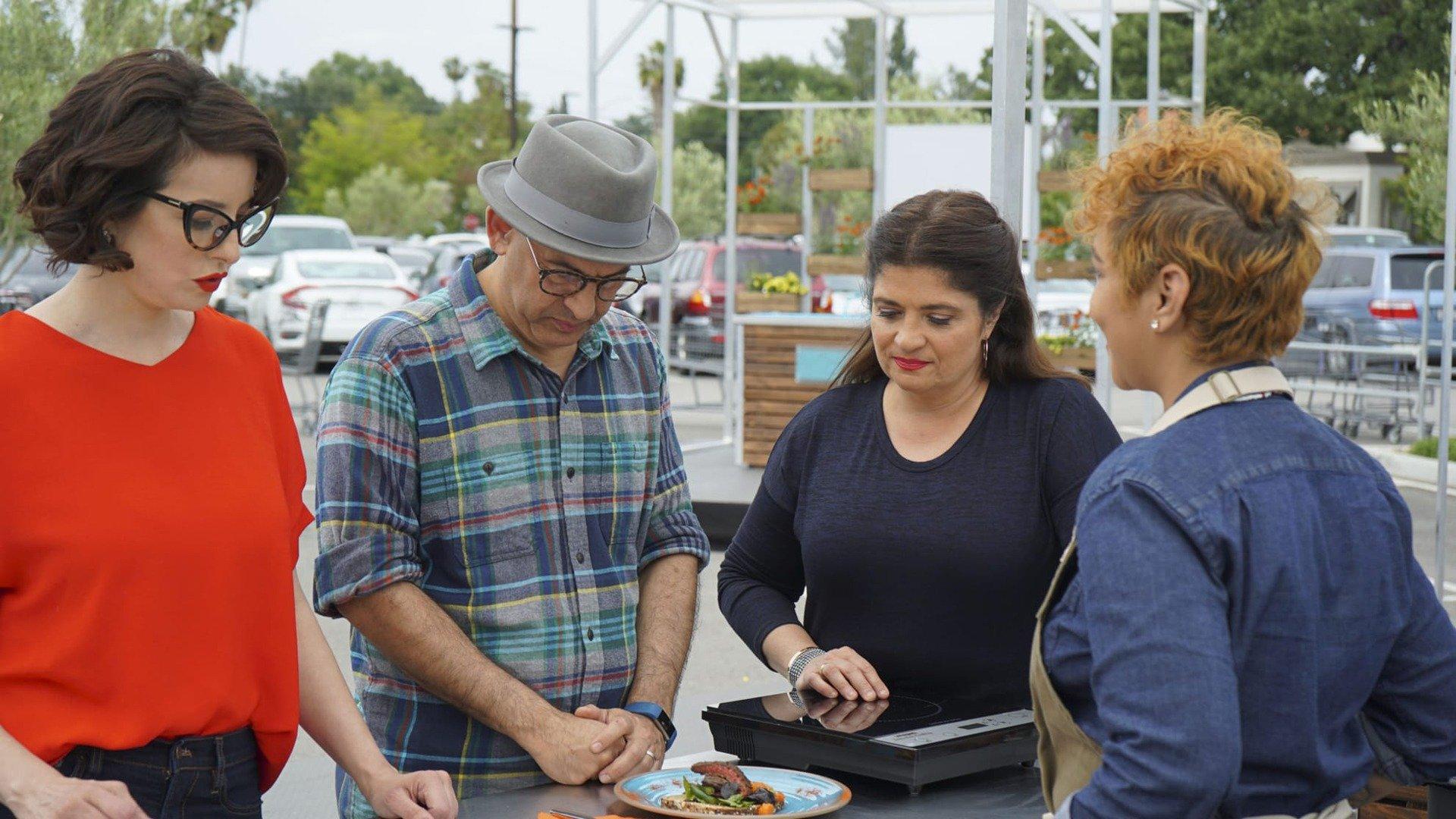 Watch Supermarket Stakeout: S1E5 - You Wanna Pizza Me? on Philo (Free ...