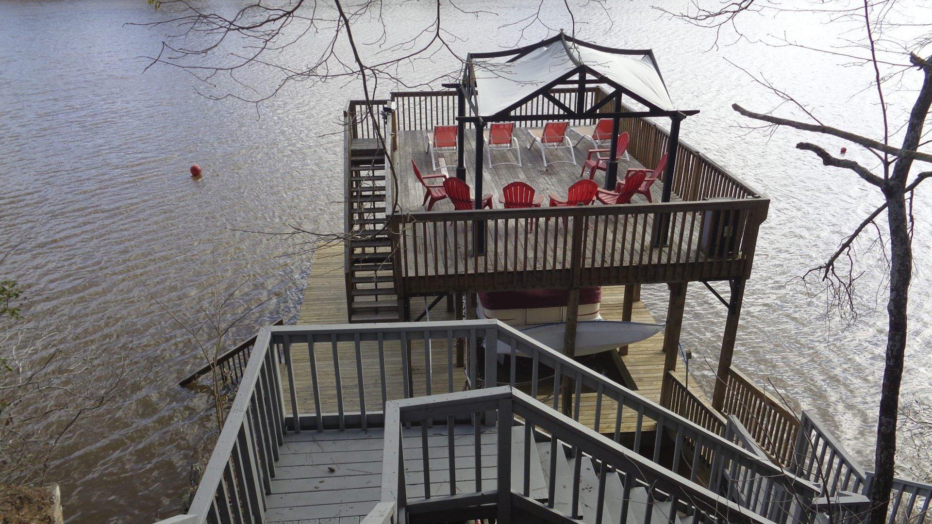 Lakefront Bargain Hunt: Renovation: From LA to Lake Tuscaloosa