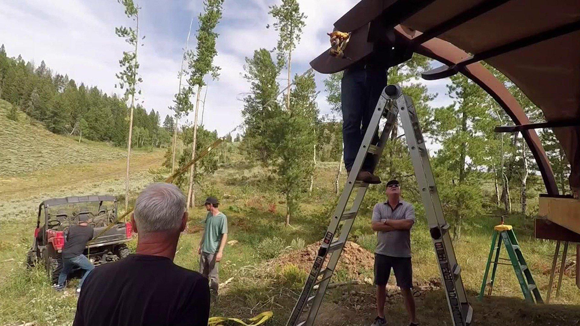 Building Off the Grid: Colorado Crest
