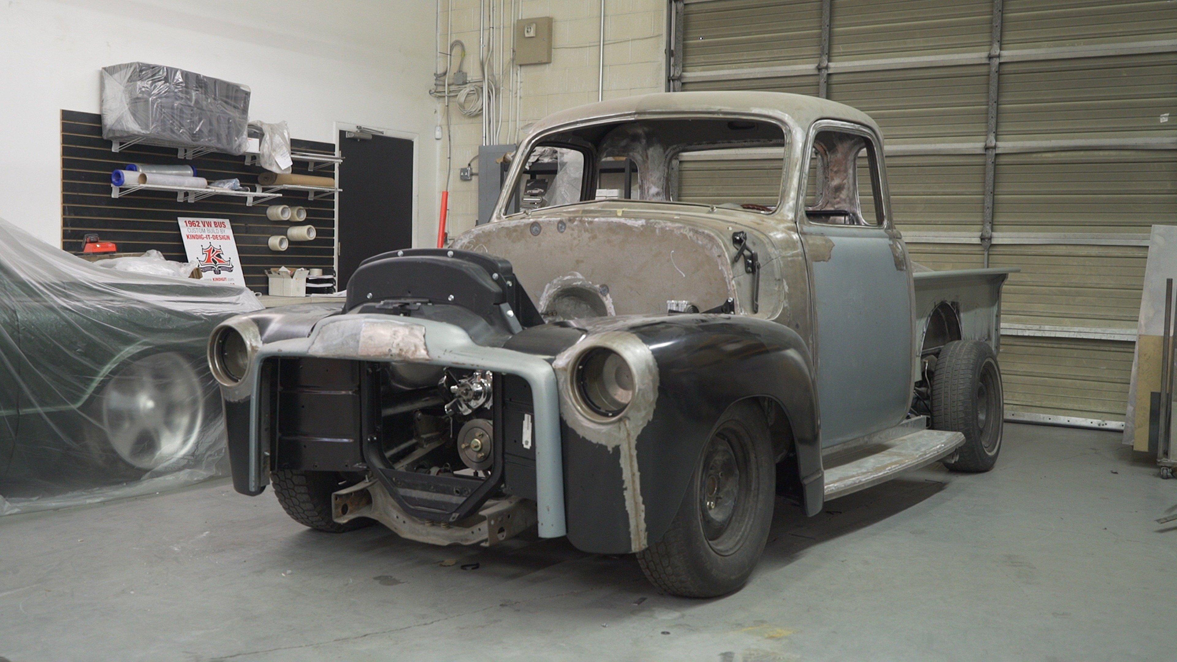 Bitchin' Rides: Car Show to the Stars