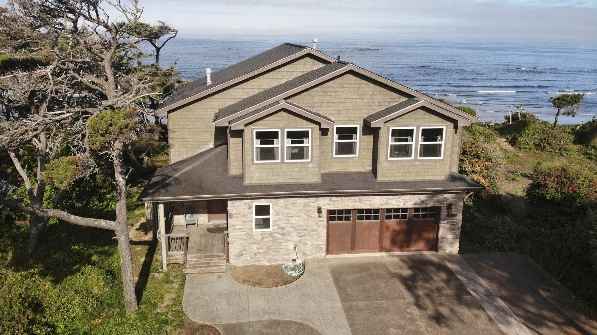 Beach Hunters: Getaway Right Away in Oregon