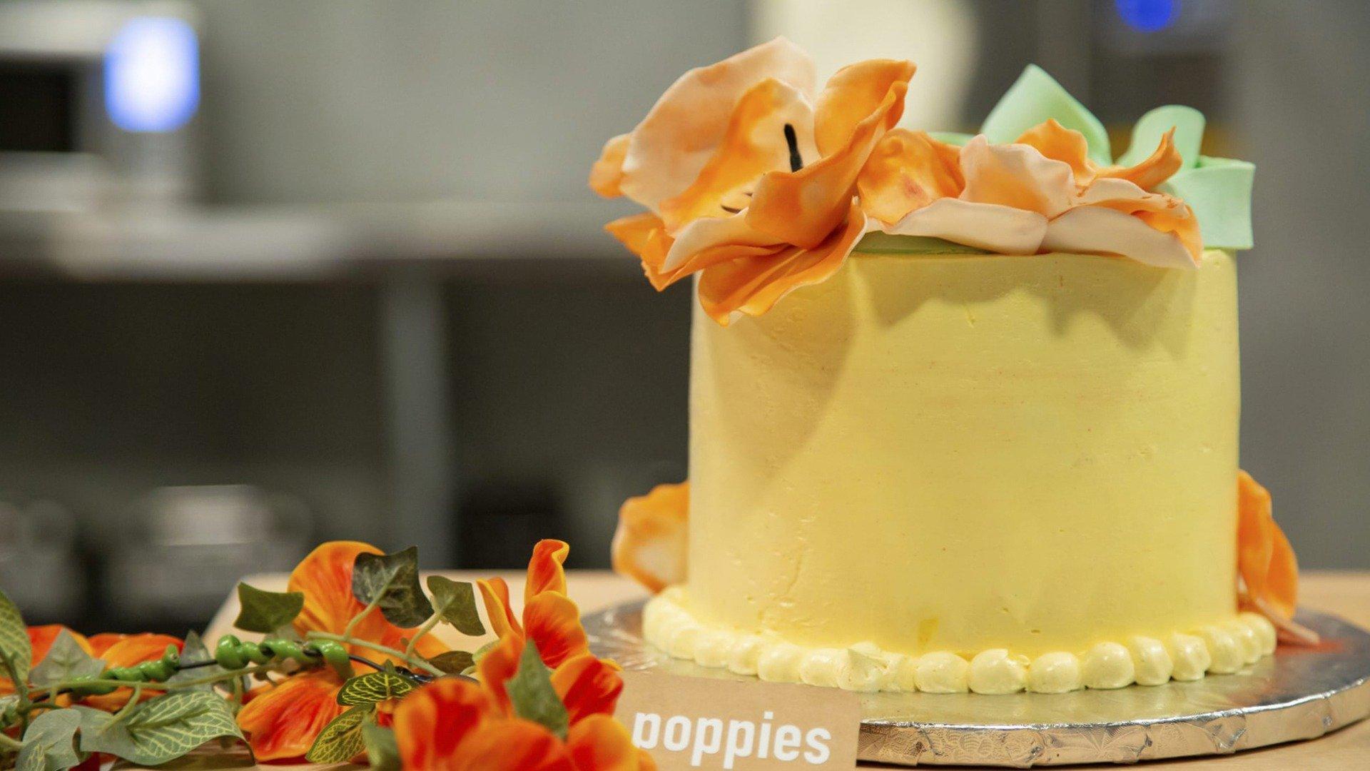 Watch Spring Baking Championship: S6E7 - Spring Flower Power on Philo ...