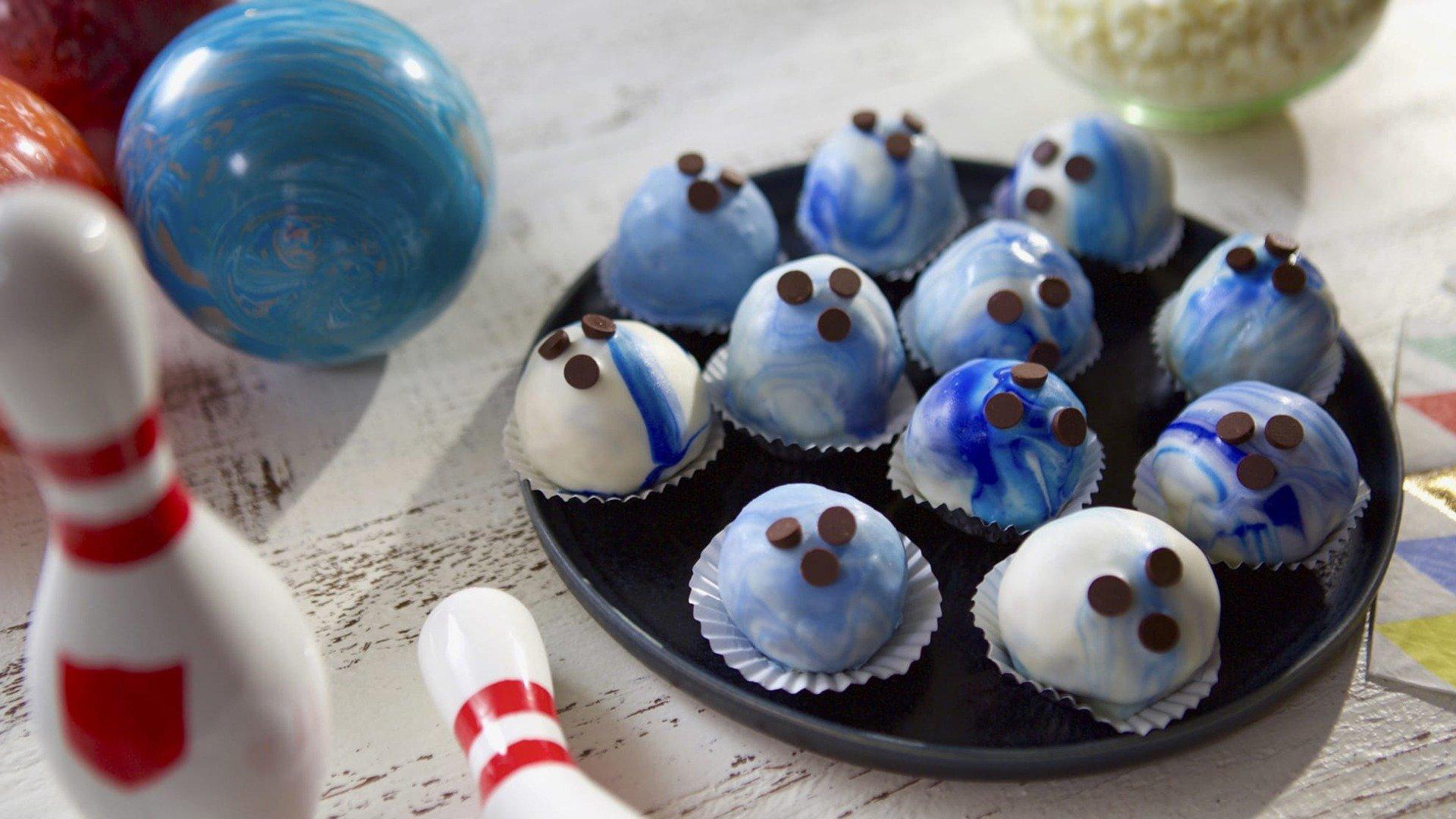 Girl Meets Farm: Farm-Style Bowling