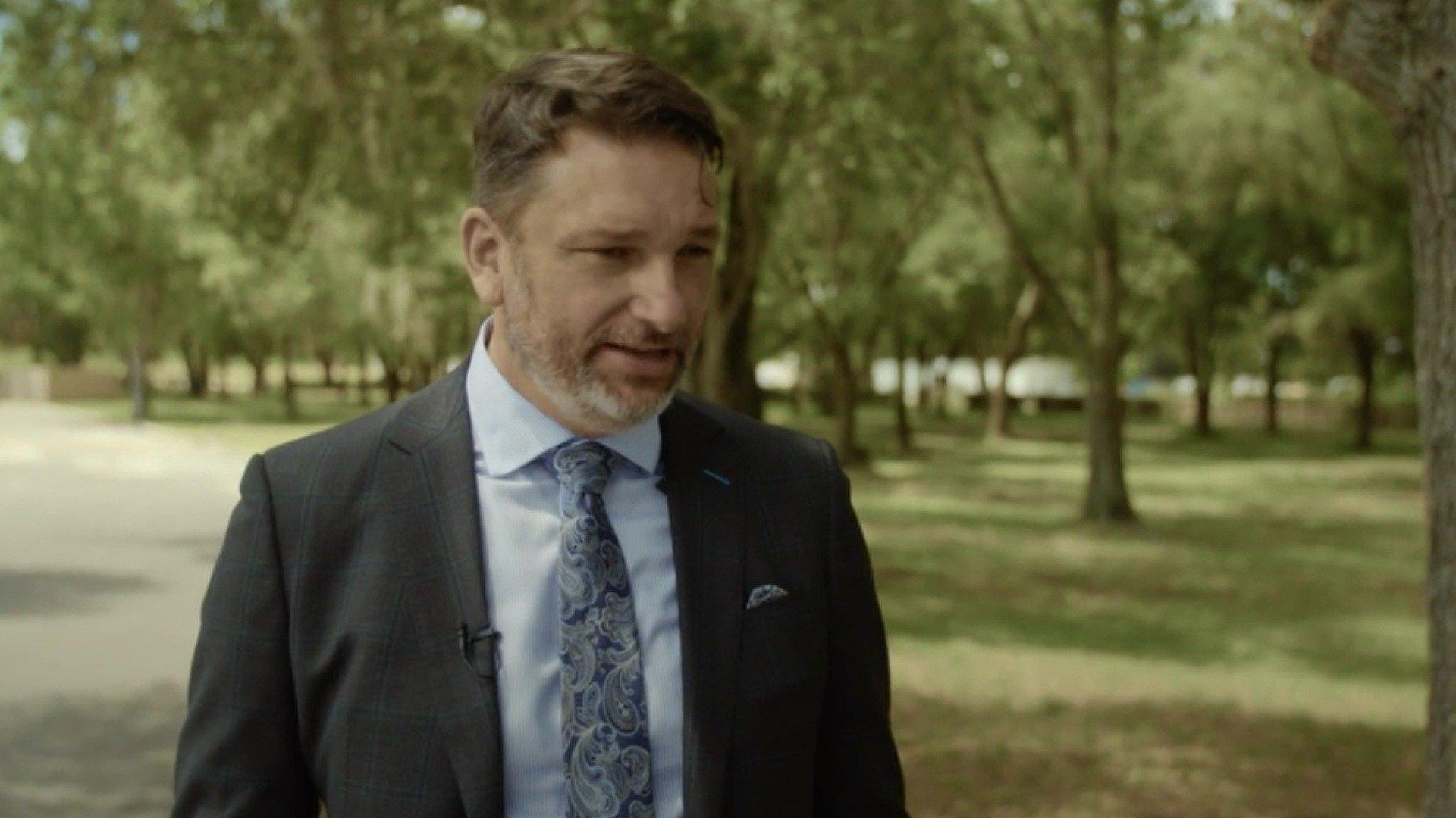 Joe Exotic: Tigers, Lies and Cover-Up: Catch a Tiger by the Tail