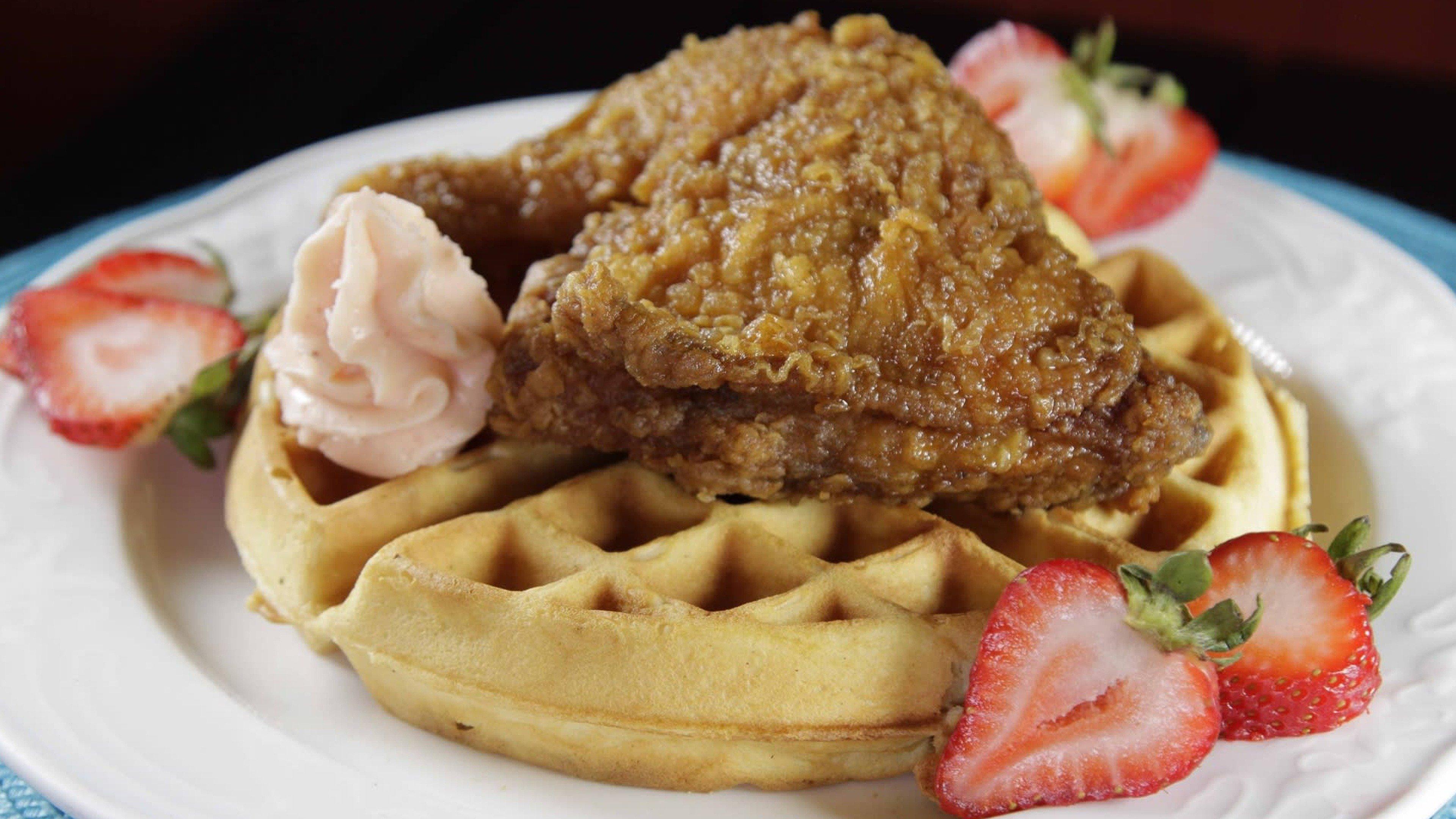 Bizarre Foods: Delicious Destinations: Harlem