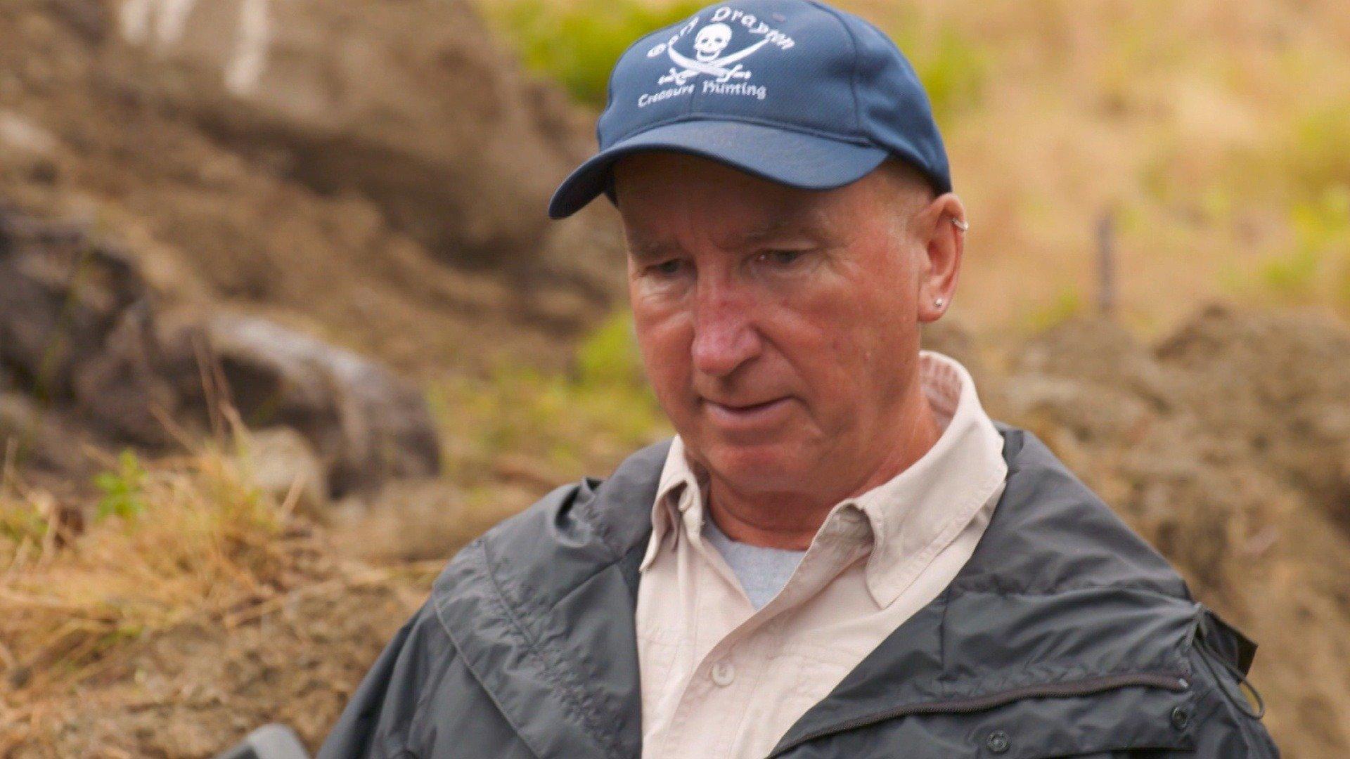 The Curse of Oak Island: Fire in the Hole