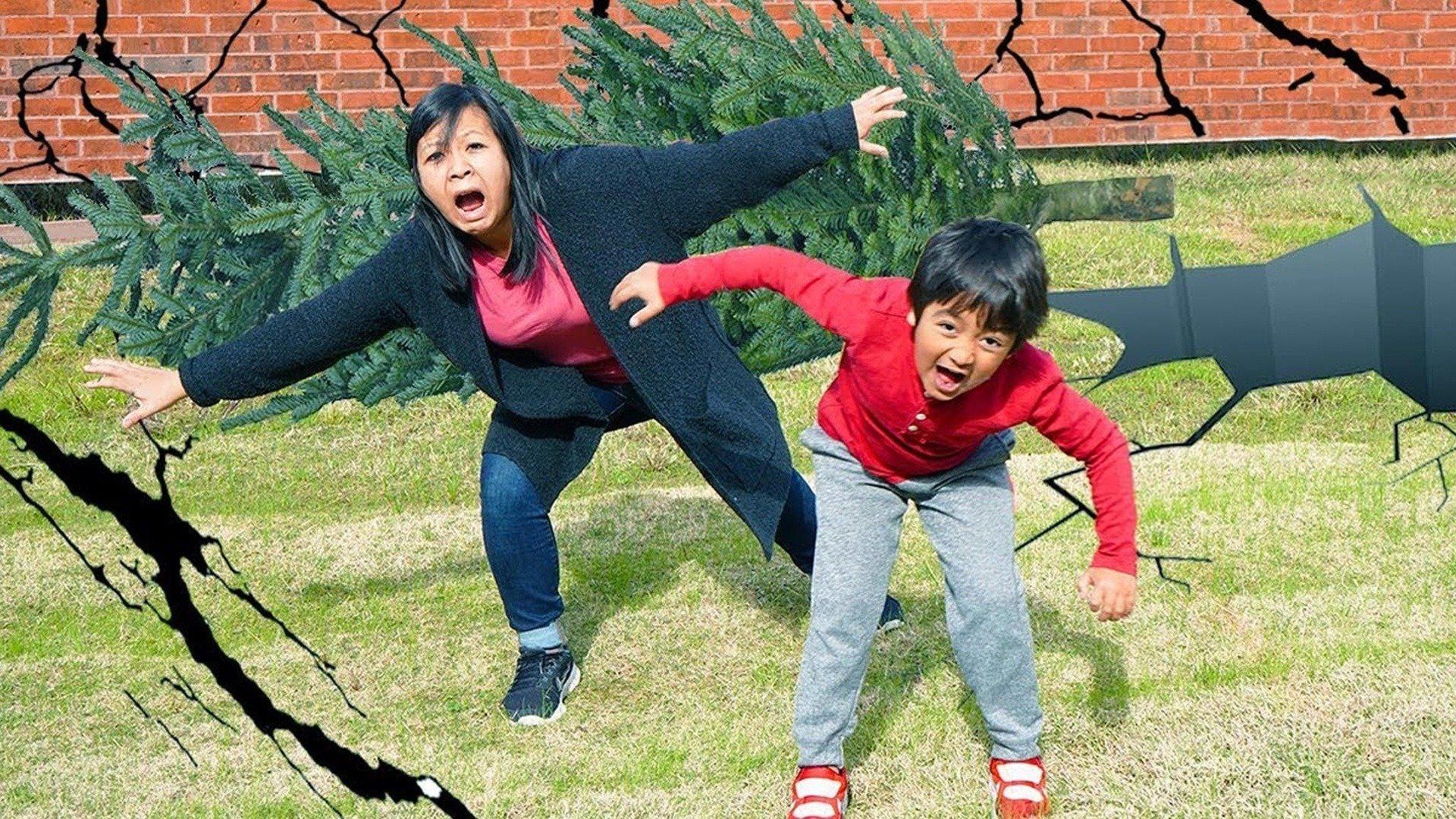 Ryan's World Specials: Learn & Play: Ryan Learns About Planet Earth!