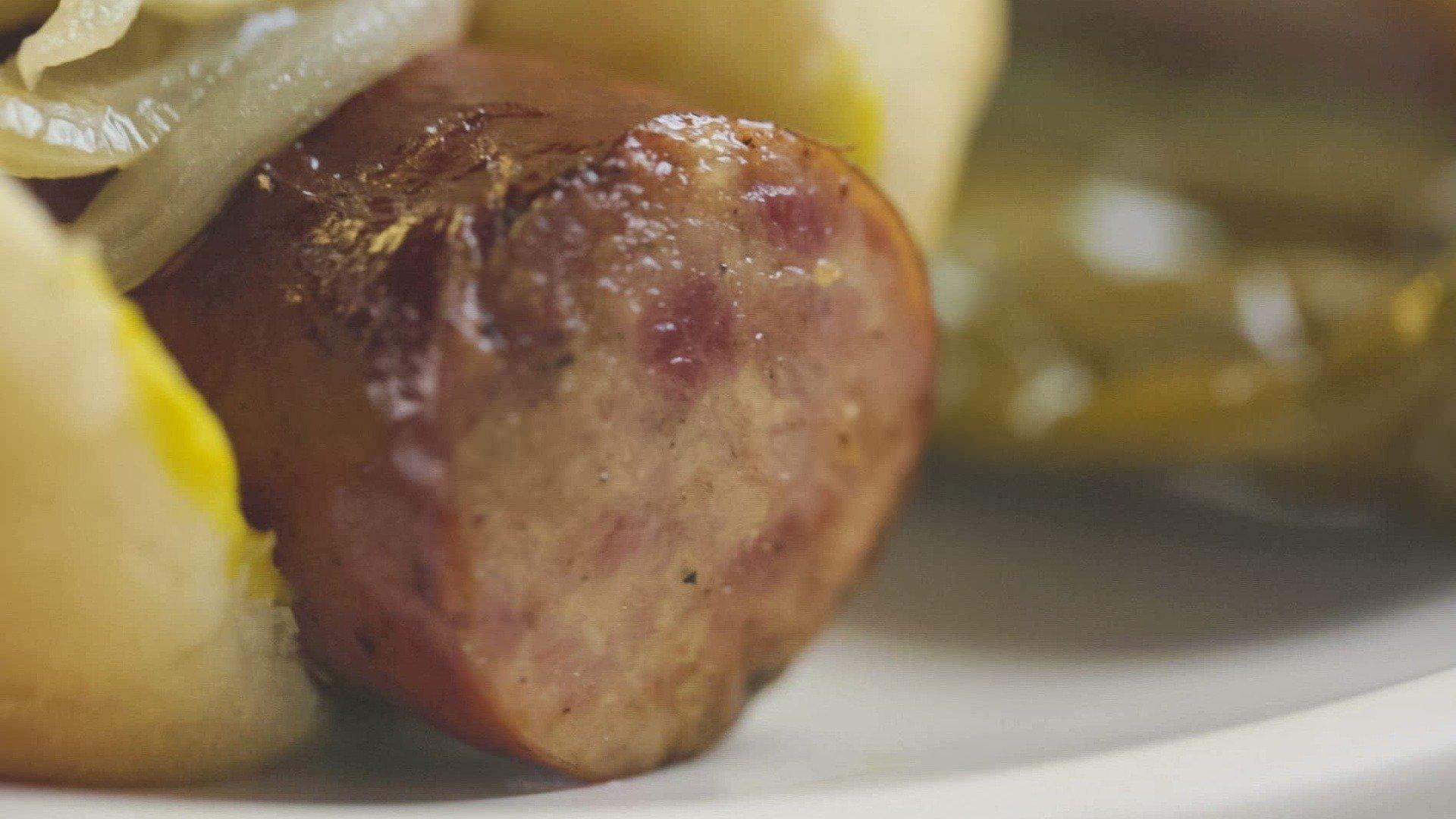 Bizarre Foods: Delicious Destinations: Street Foods