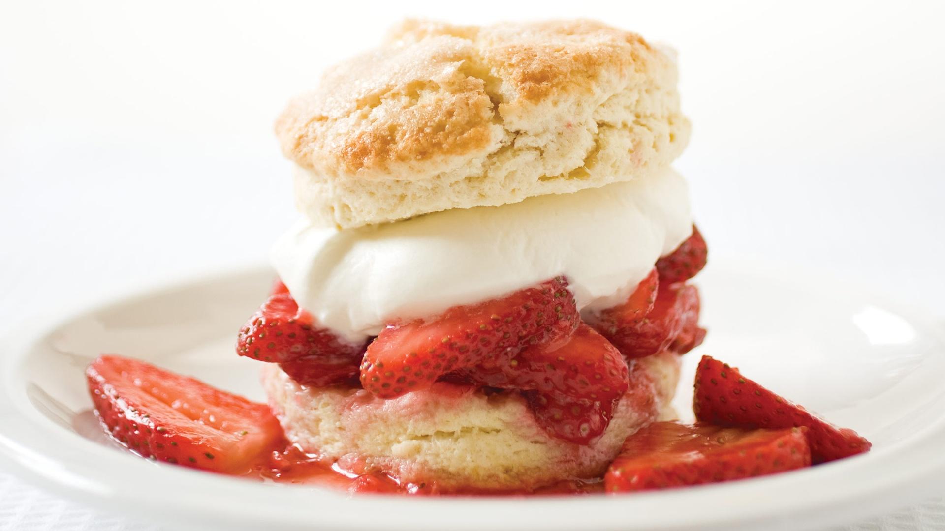 America's Test Kitchen From Cook's Illustrated: Shortcake and Cobbler