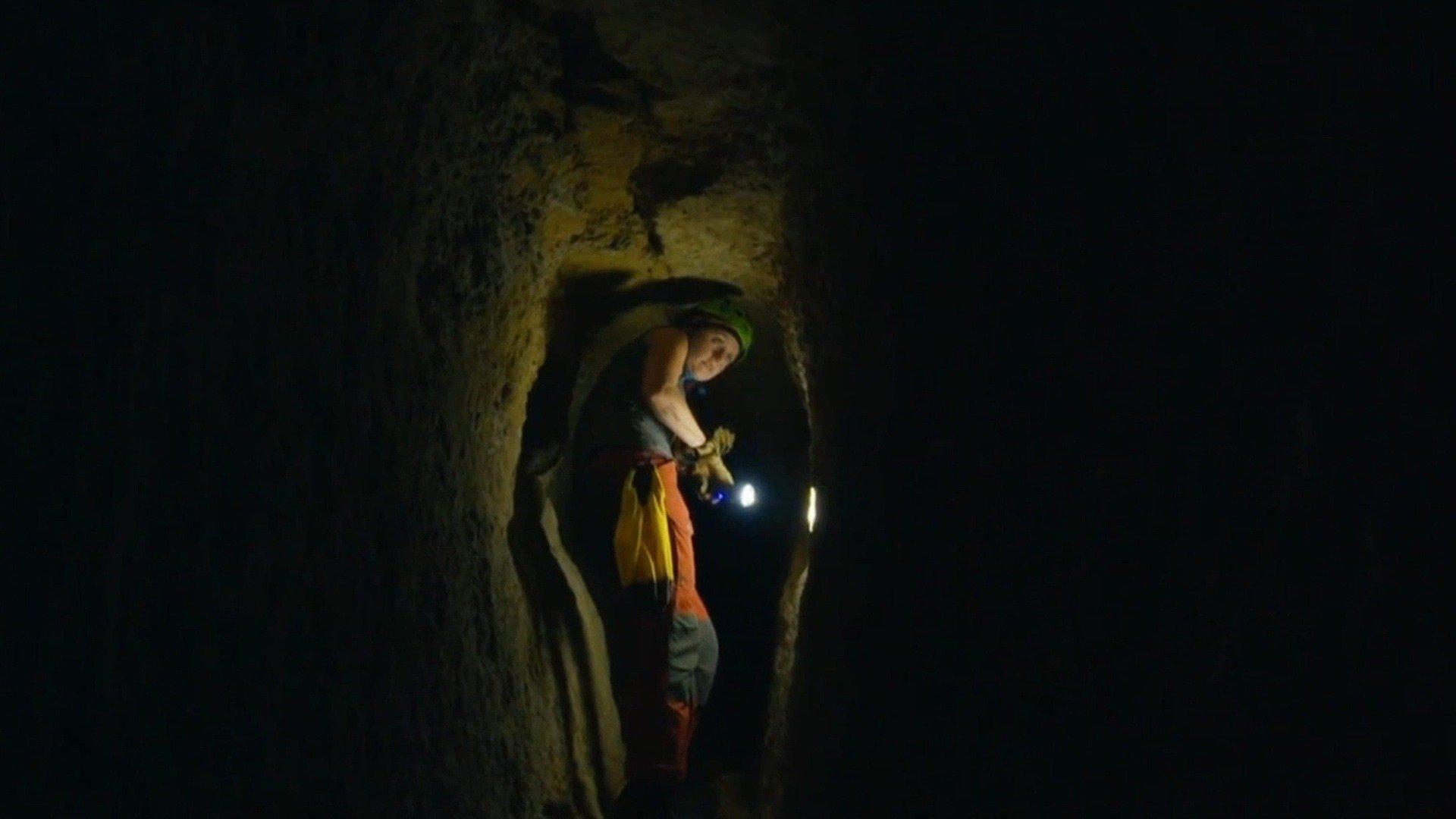 Hunting Atlantis: Sicily's Secrets